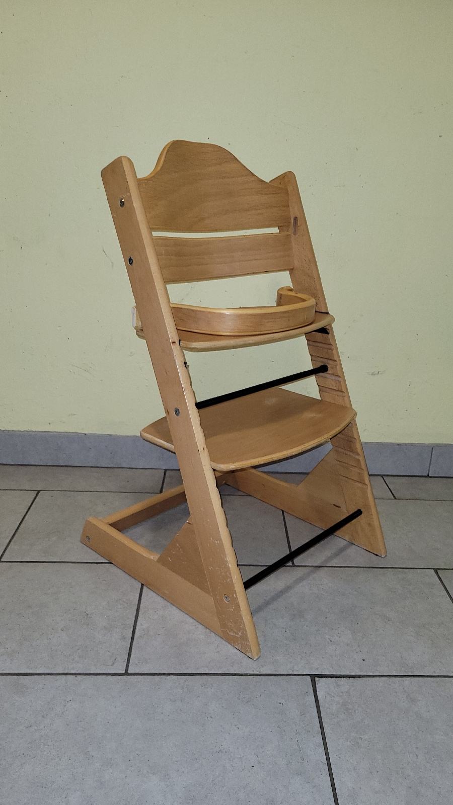 Stolček za hranjenje (Lesen, trip-trap)