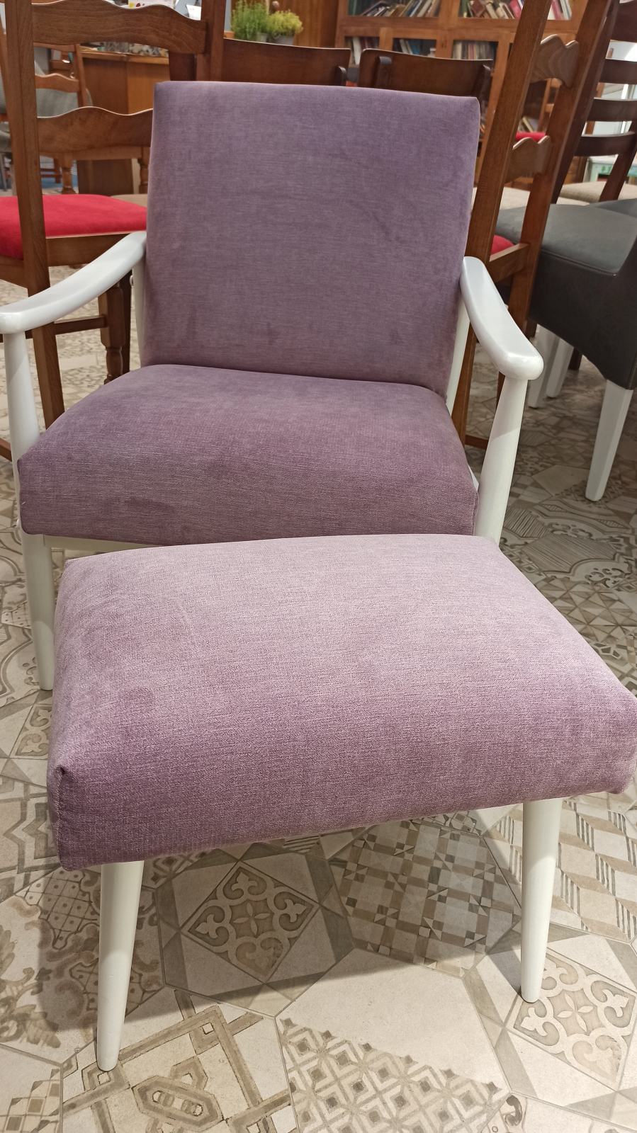 Set retro fotelj in počivalnik za noge