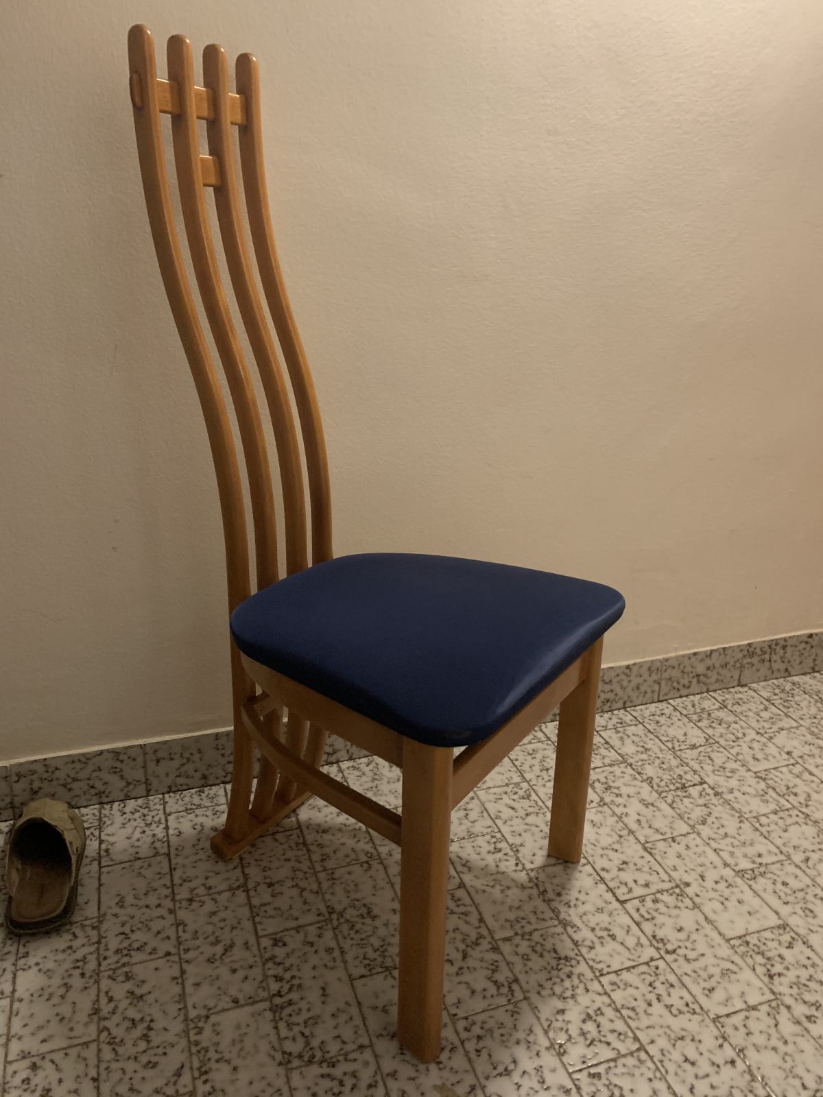 Dizajnerski kuhinjski stol 8x masiva bukev in modra mikrofibra 80 EUR