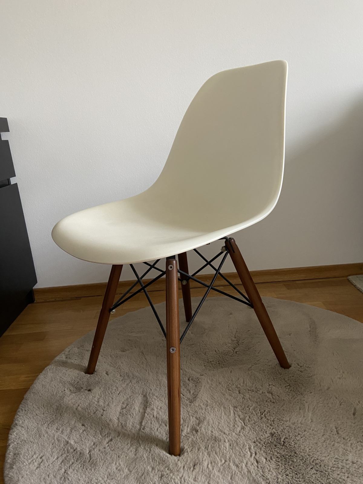 Eames DSW stol, replika