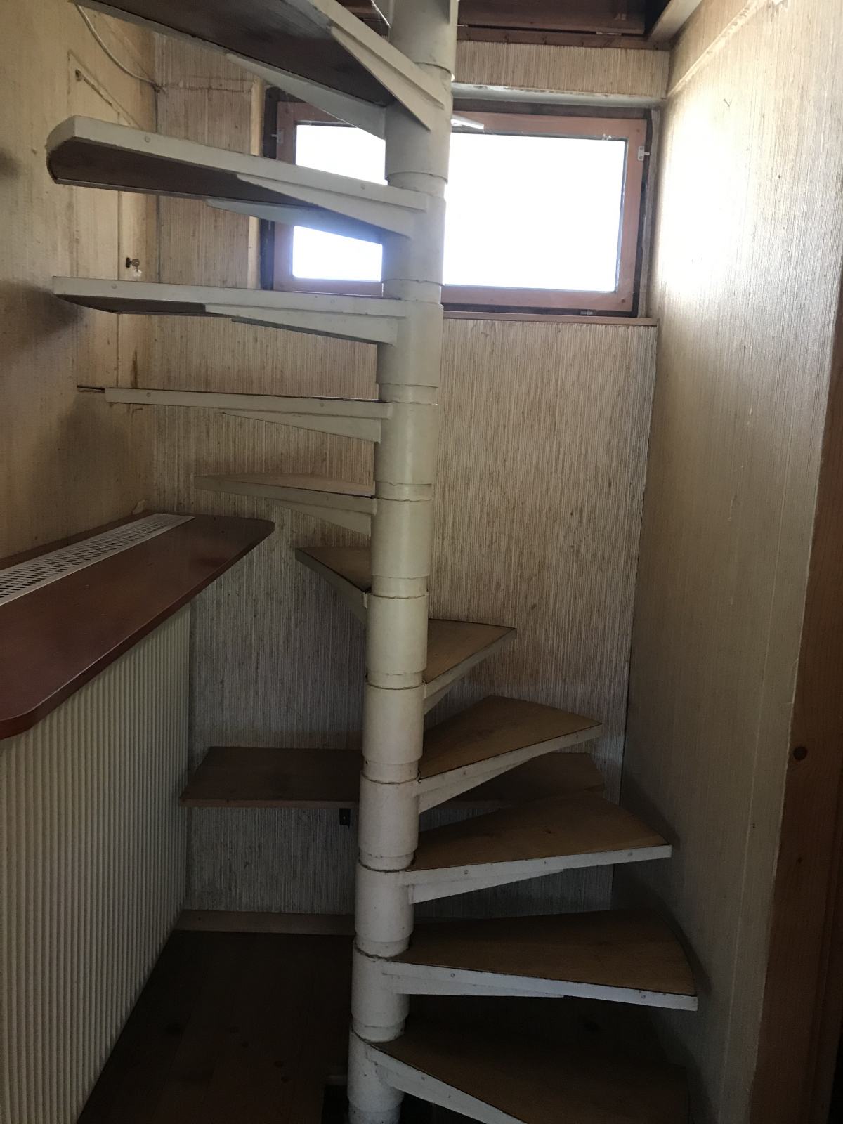Kovinske okrogle stopnice