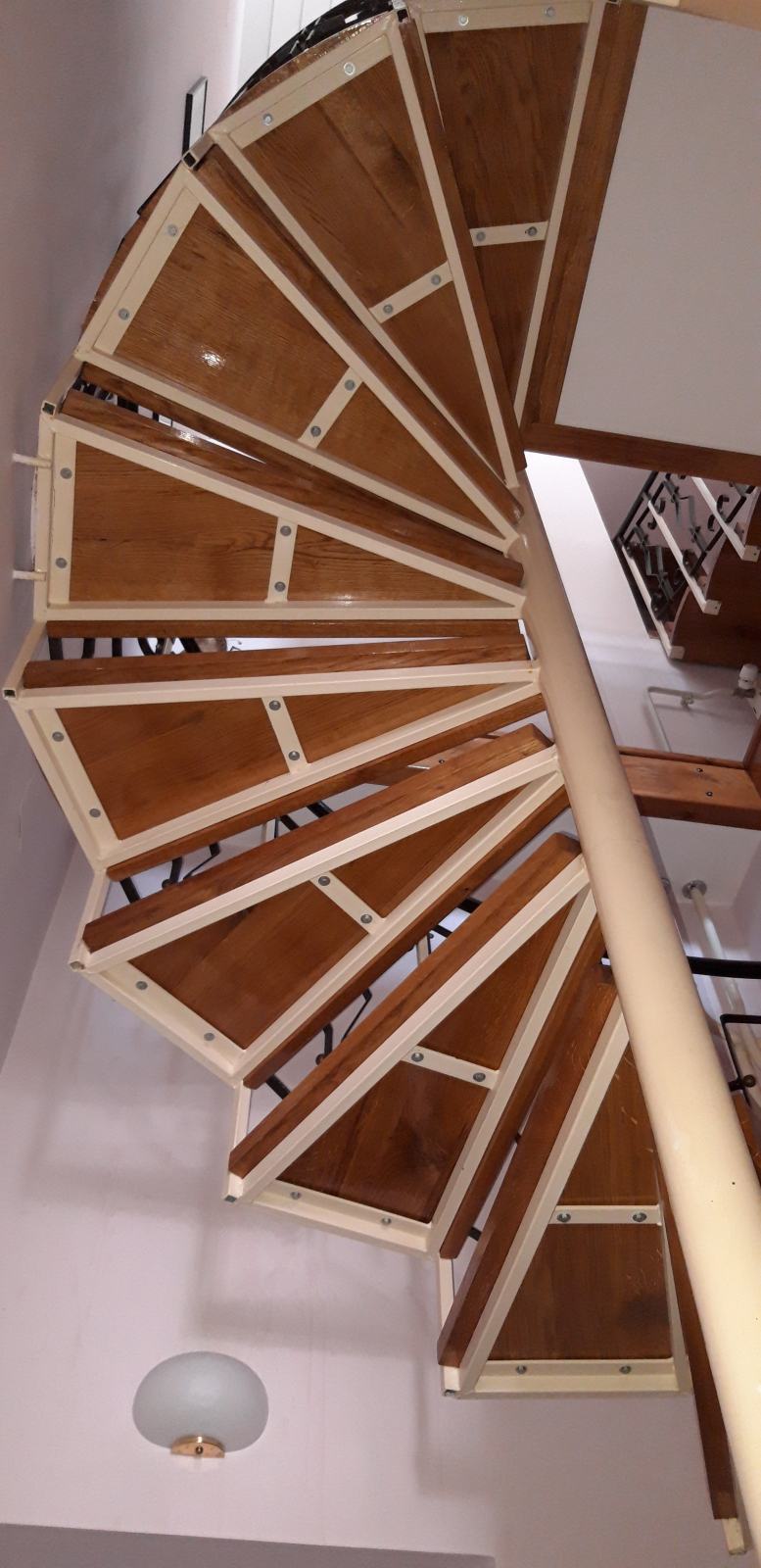 Spiralne-okrogle stopnice