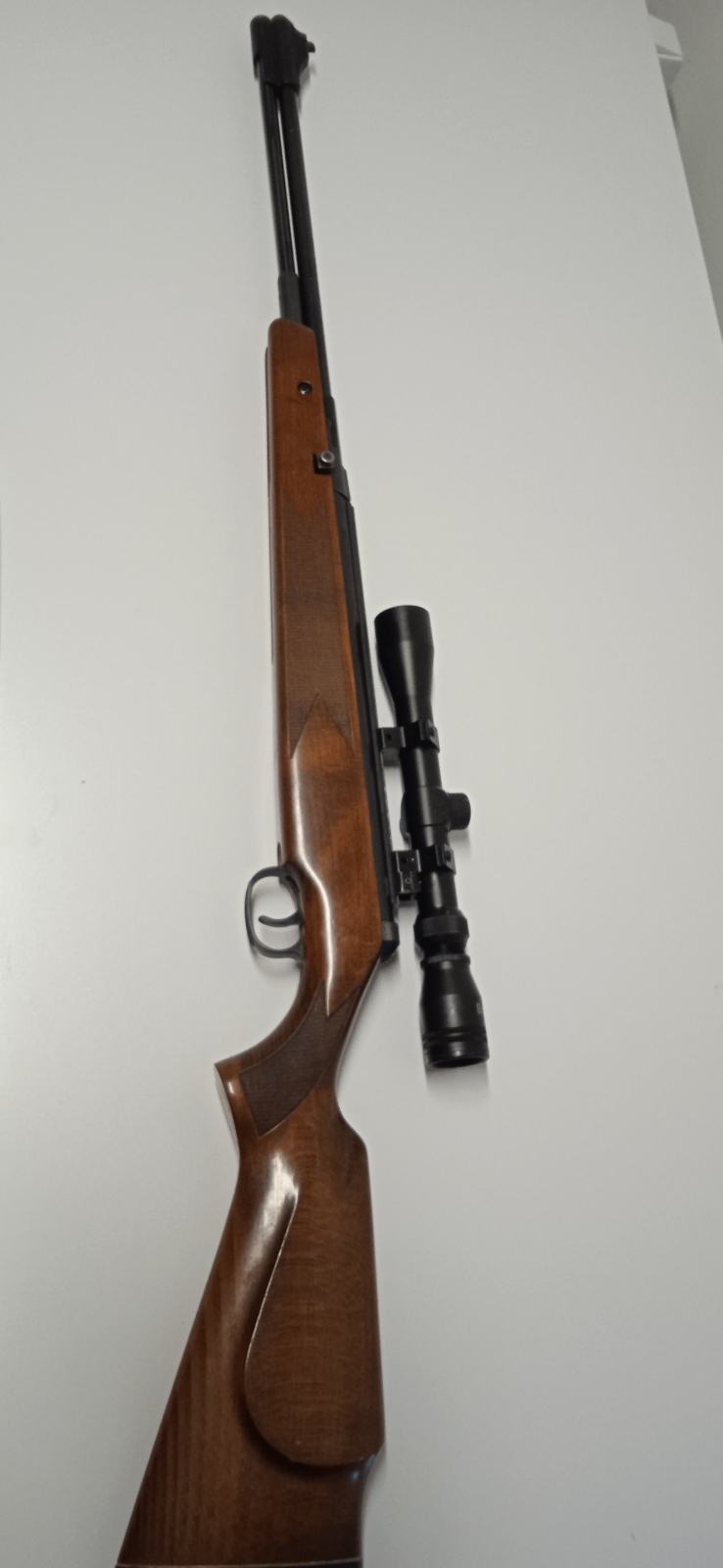Zračna puška Diana mod. 46 z daljnogledom