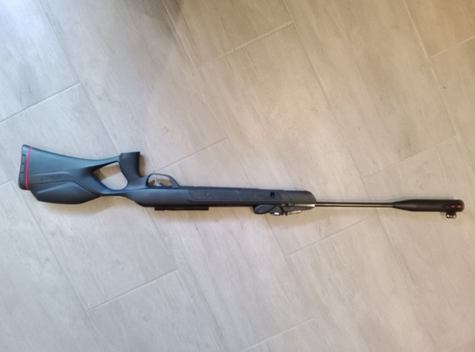 Zračna puška gamo 5,5mm z nabojnikom