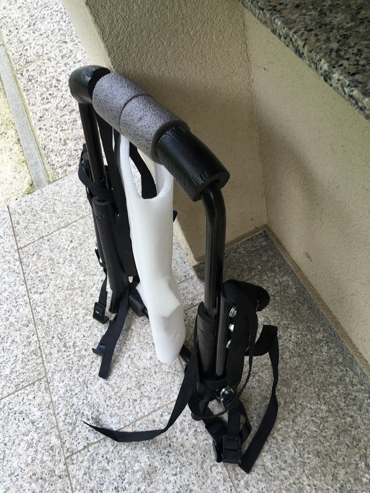 Nosilec za kolo ali dva, za na zadnja vrata!