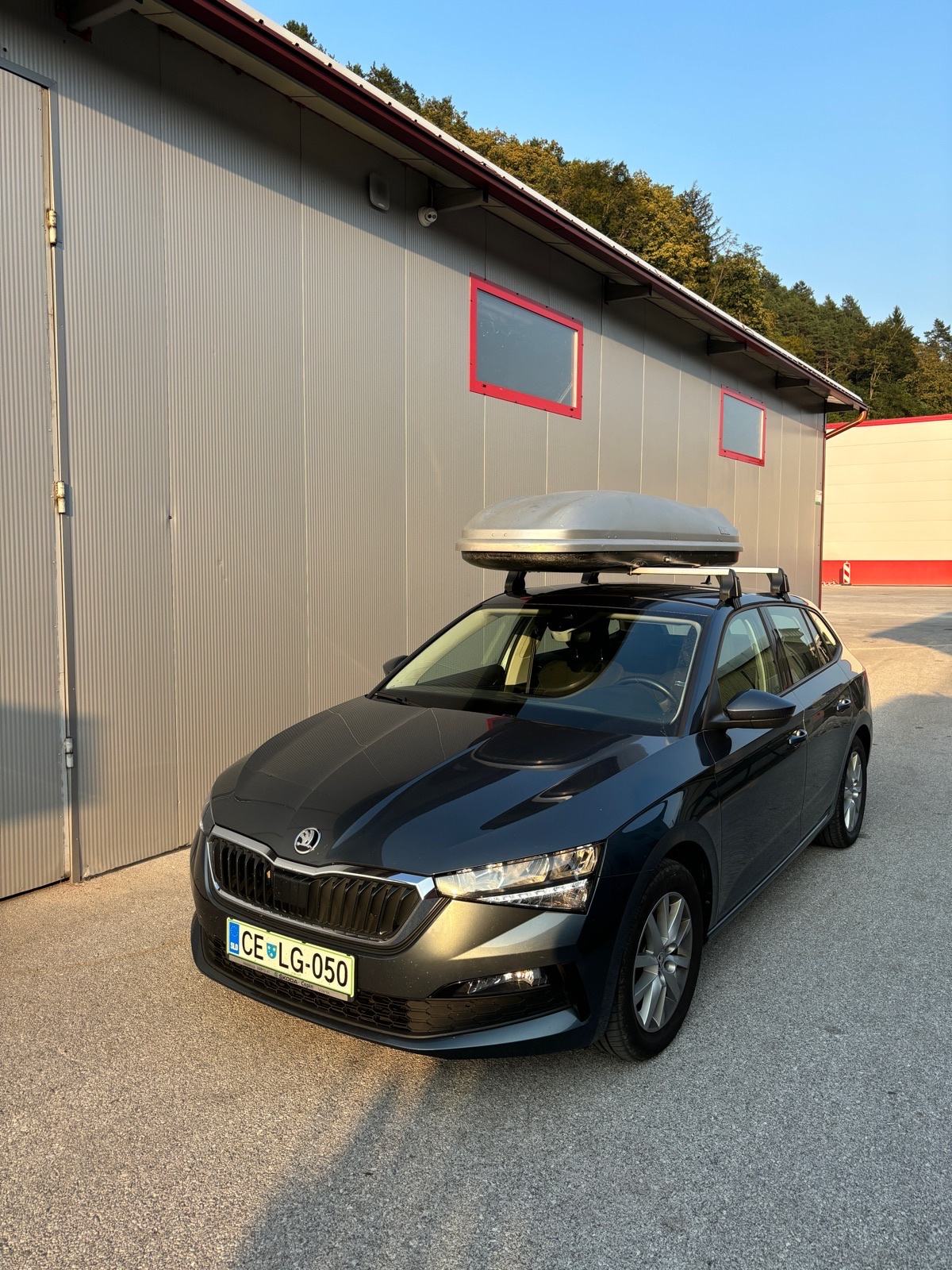 Strešni kovček THULE EVOLUTION 700