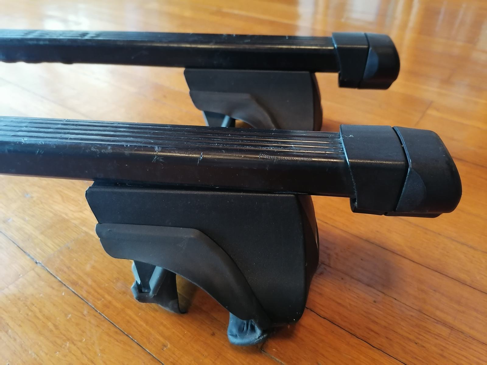 Strešni nosilci Thule 755