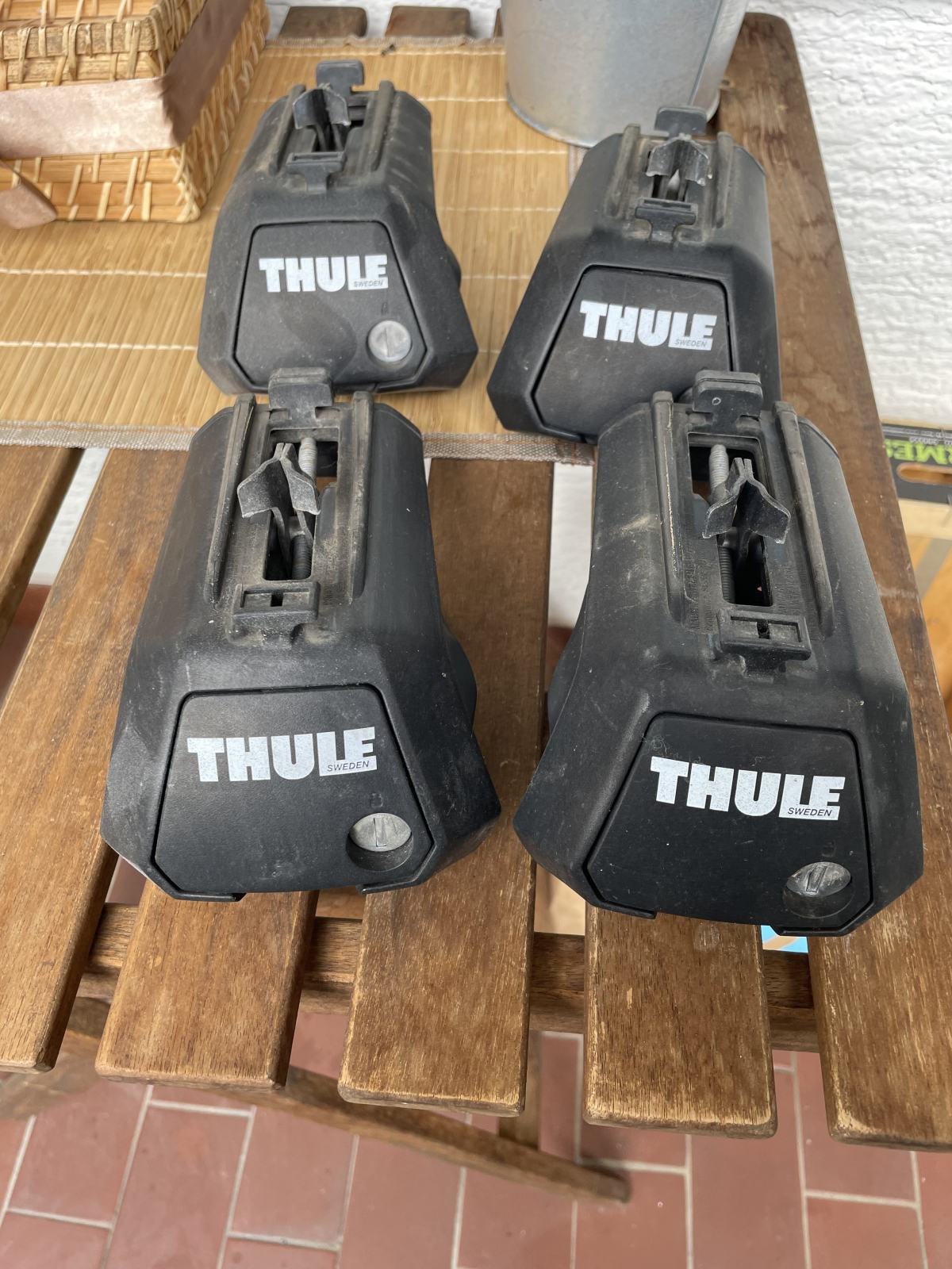 Thule Osnovne noge 7104 - Evo Raised Rail