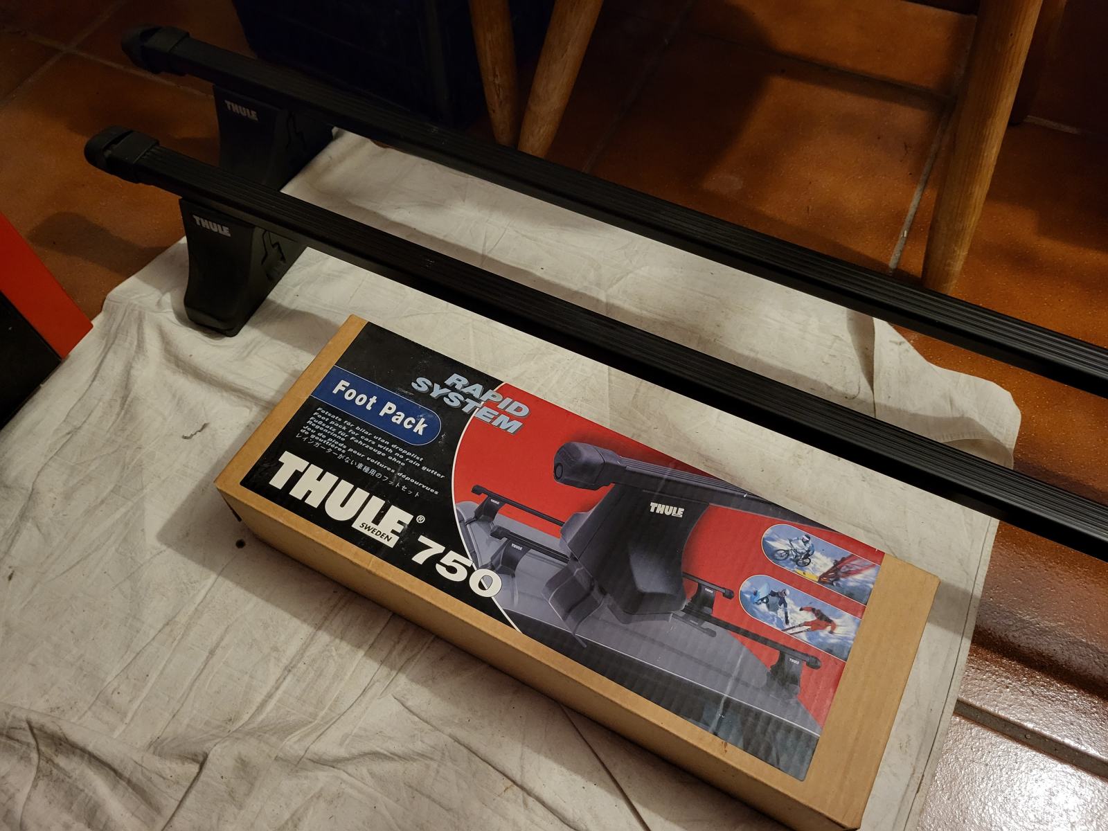 Thule Rapid System 750 in prečke 853-2341-07, 120 cm