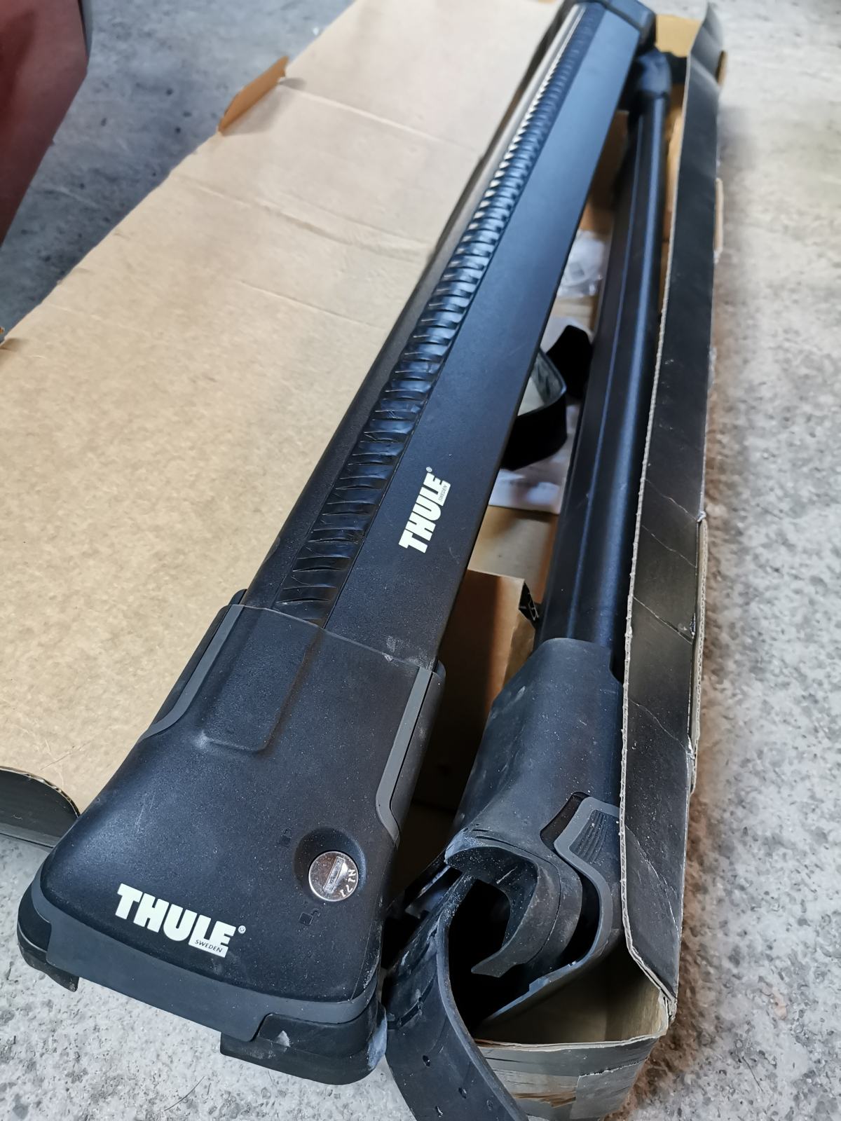 Thule WingBar Edge black 9583B VW Touran