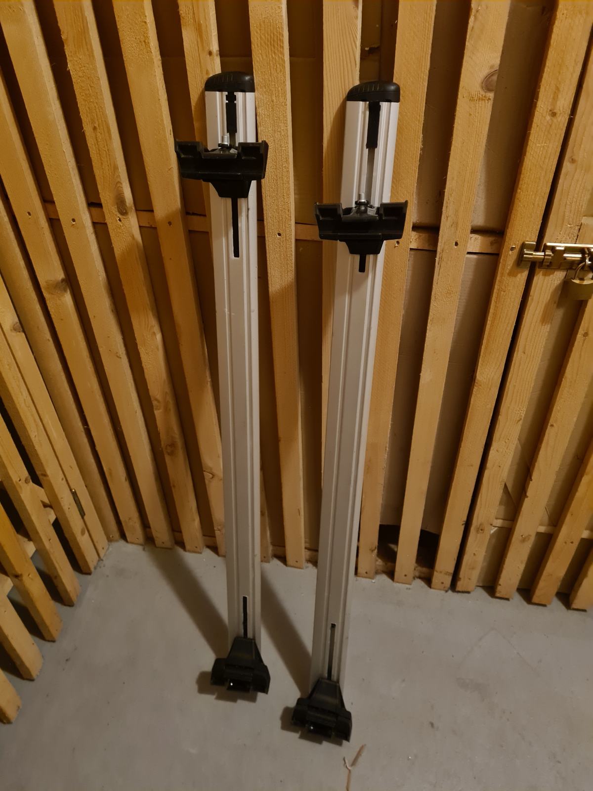 Thule wingbar Evo 7113 - 127cm + Evo Flushrail + Kit (Audi A6)