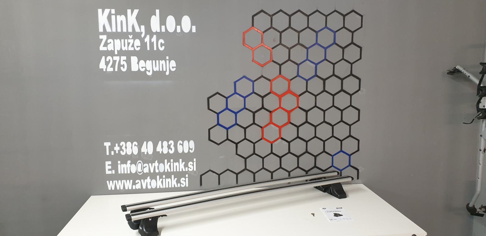 VOLVO XC40 THULE strešni nosilci 4073 753 961
