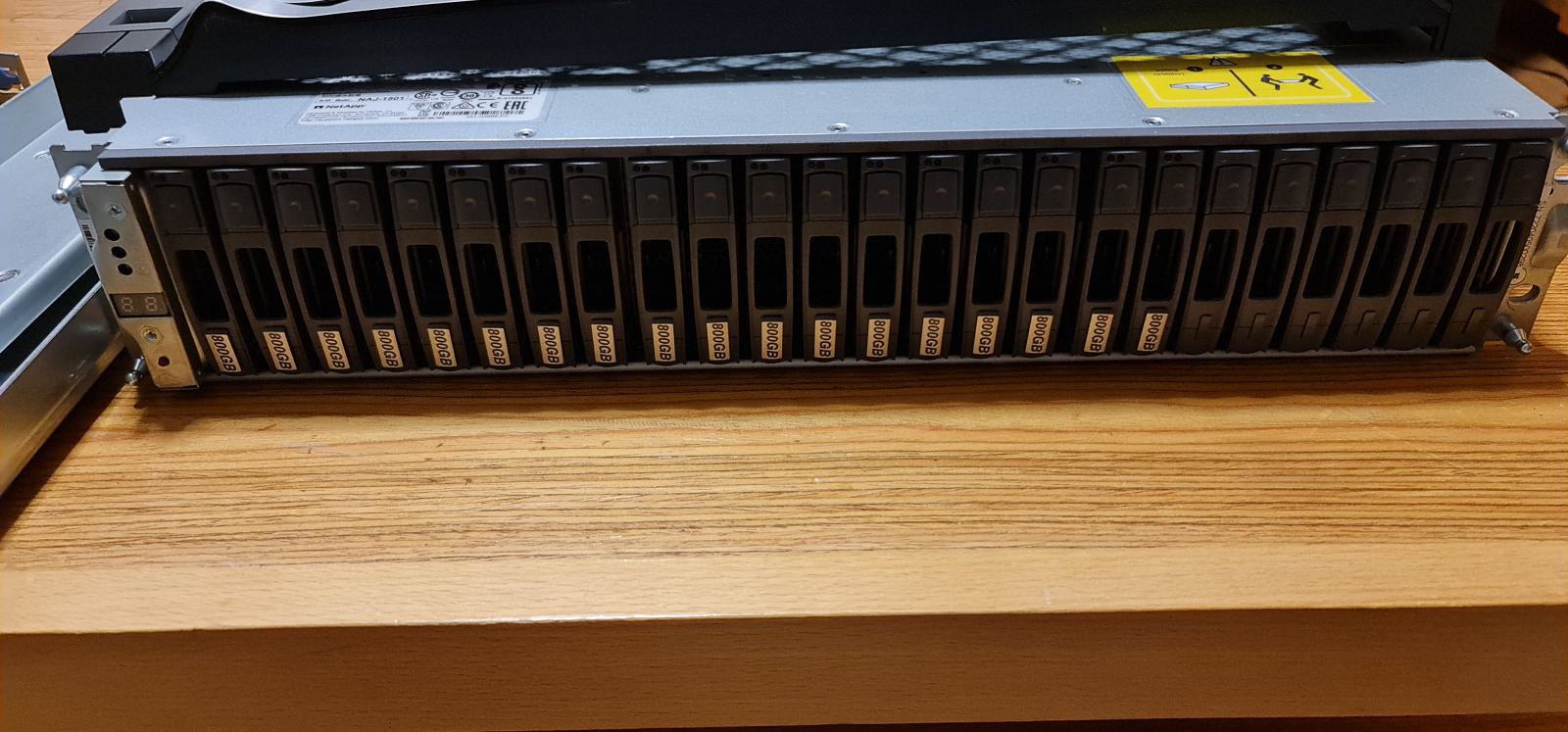 Diskovno polje NetApp NAJ-1501