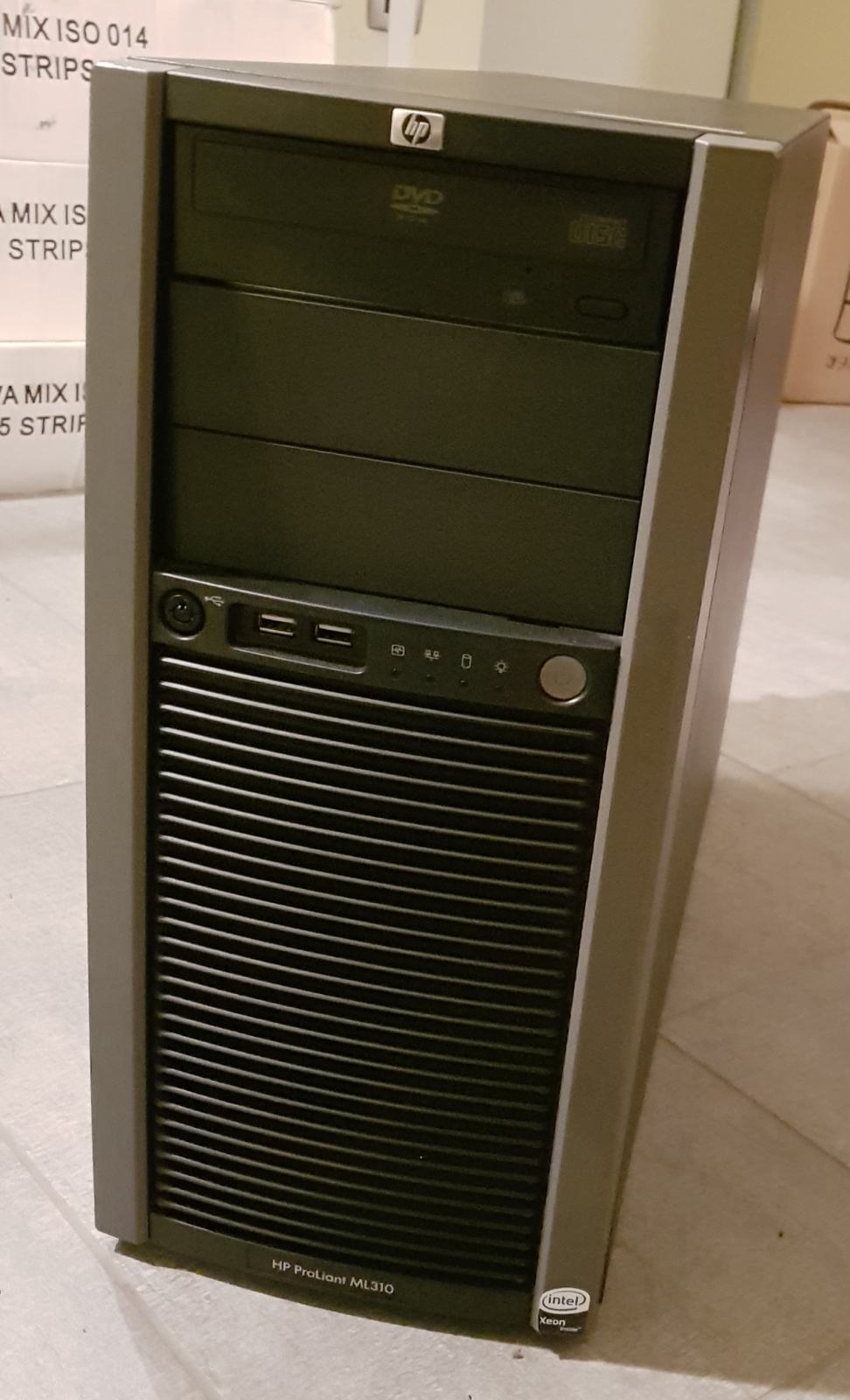 Strežnik HP Proliant ML310 G5