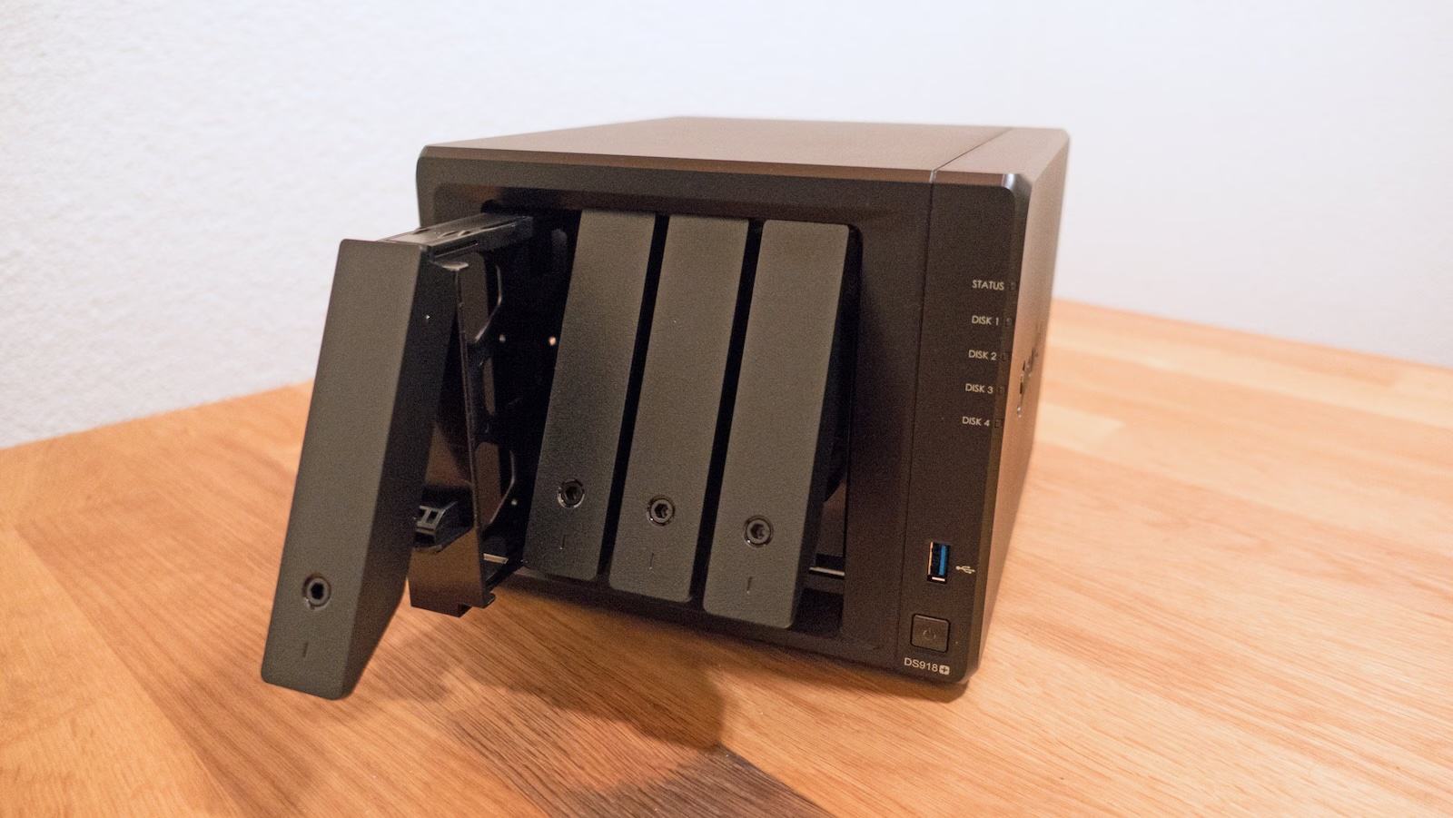 Synology 918+ s 4x WD Red 4T in dodaten RAM