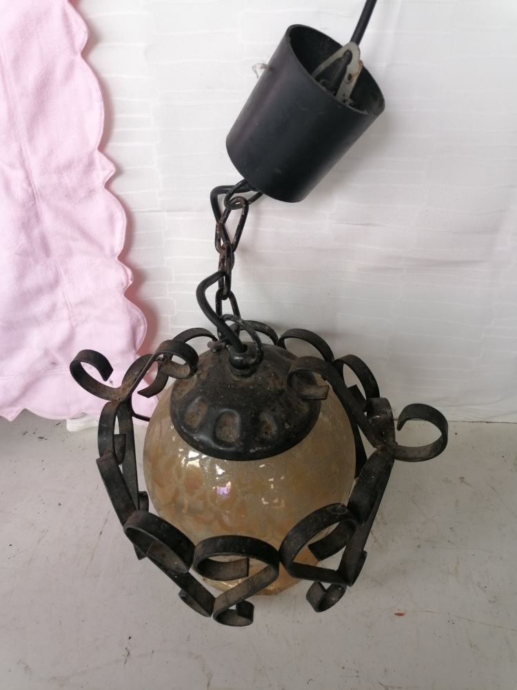 Kovinski stropni lestenec, luster