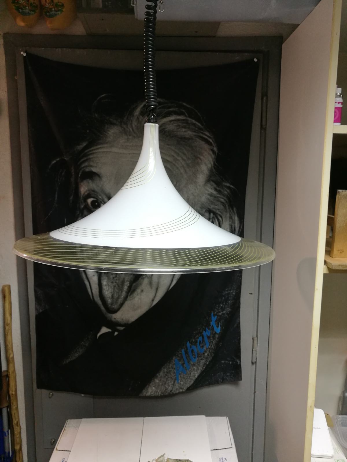 MEBLO LUČ, LESTENEC