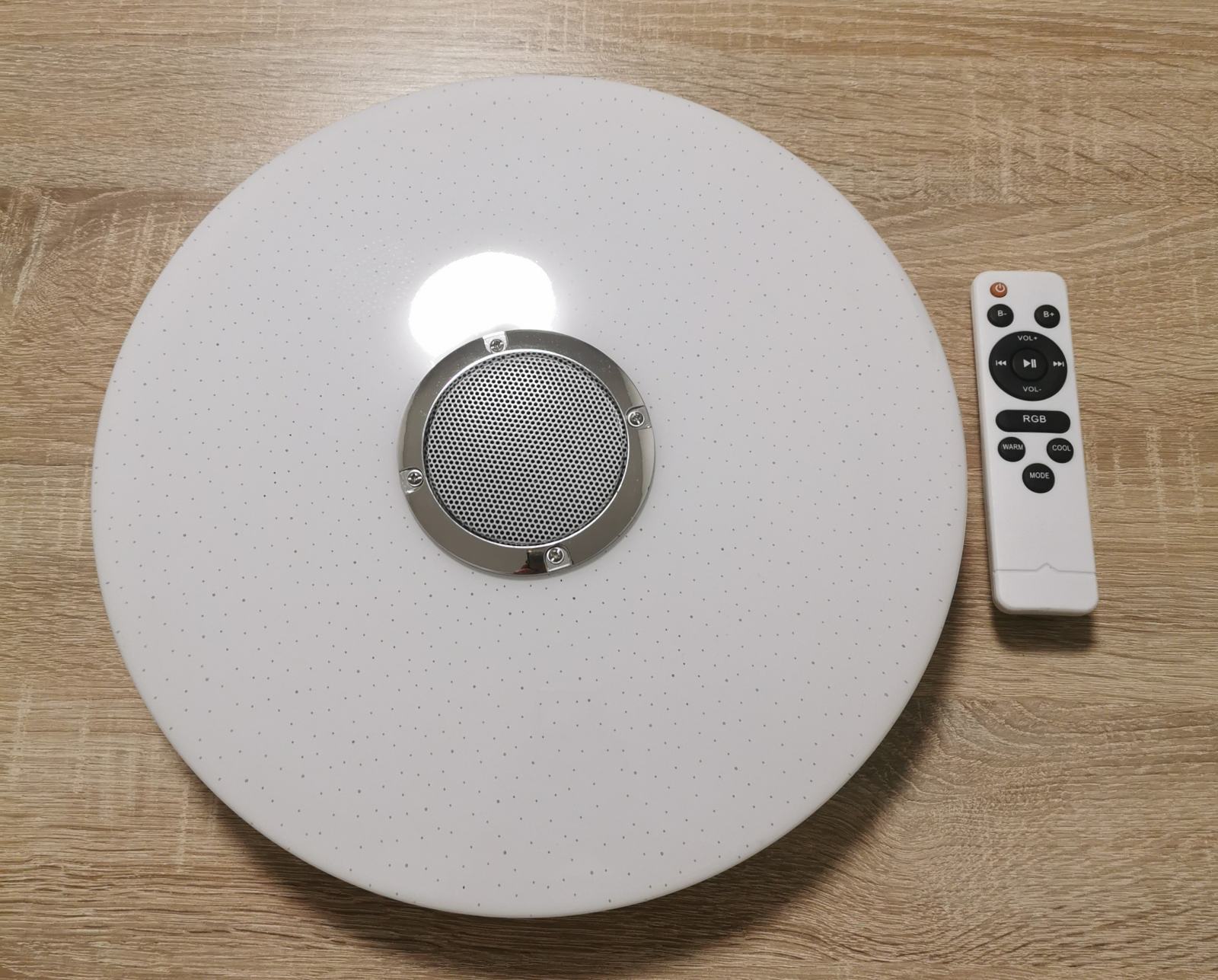 RGB LED SVETILKA Z ZVOČNIKOM 25W