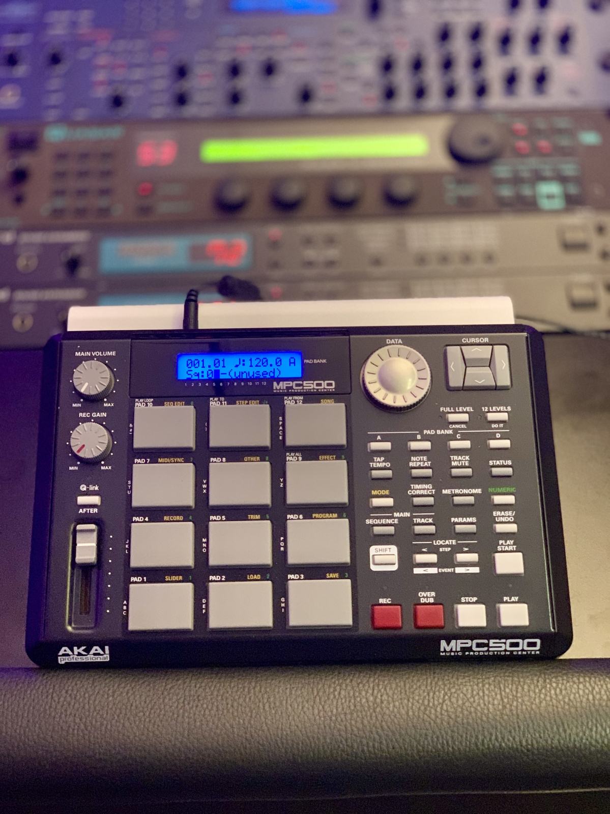 Akai MPC 500 Portable Sampler
