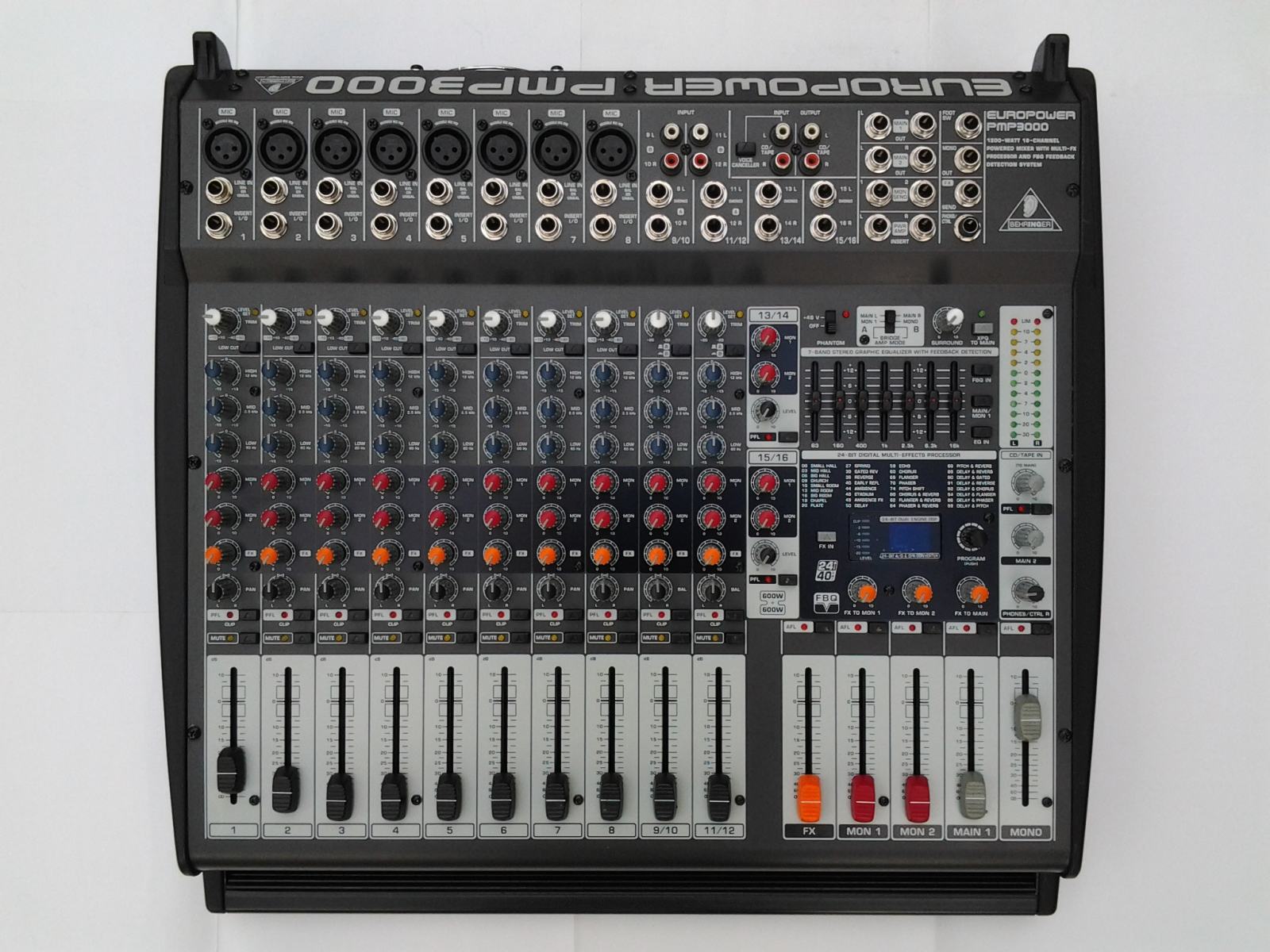 Behringer PMP3000 mešalna miza - 16 kanalov - 2x 600 W