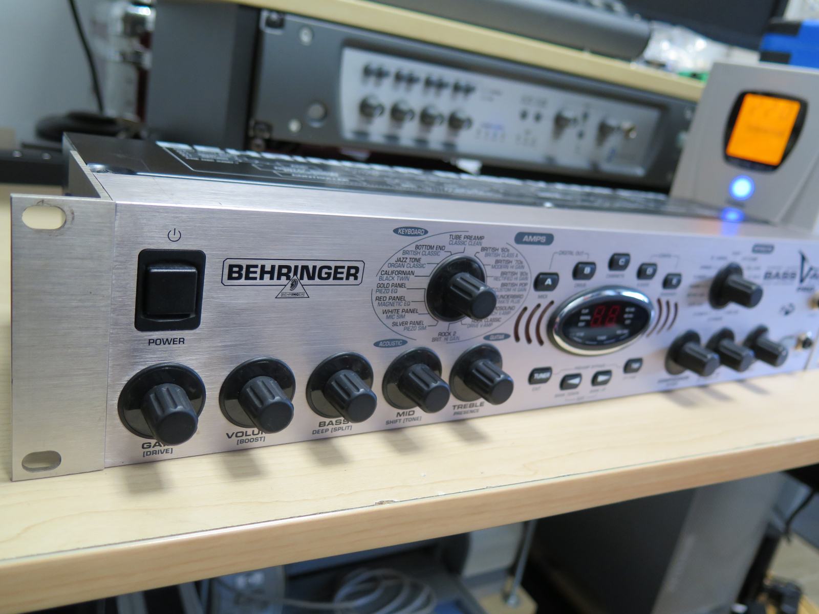 Behringer V-Amp Pro Bass