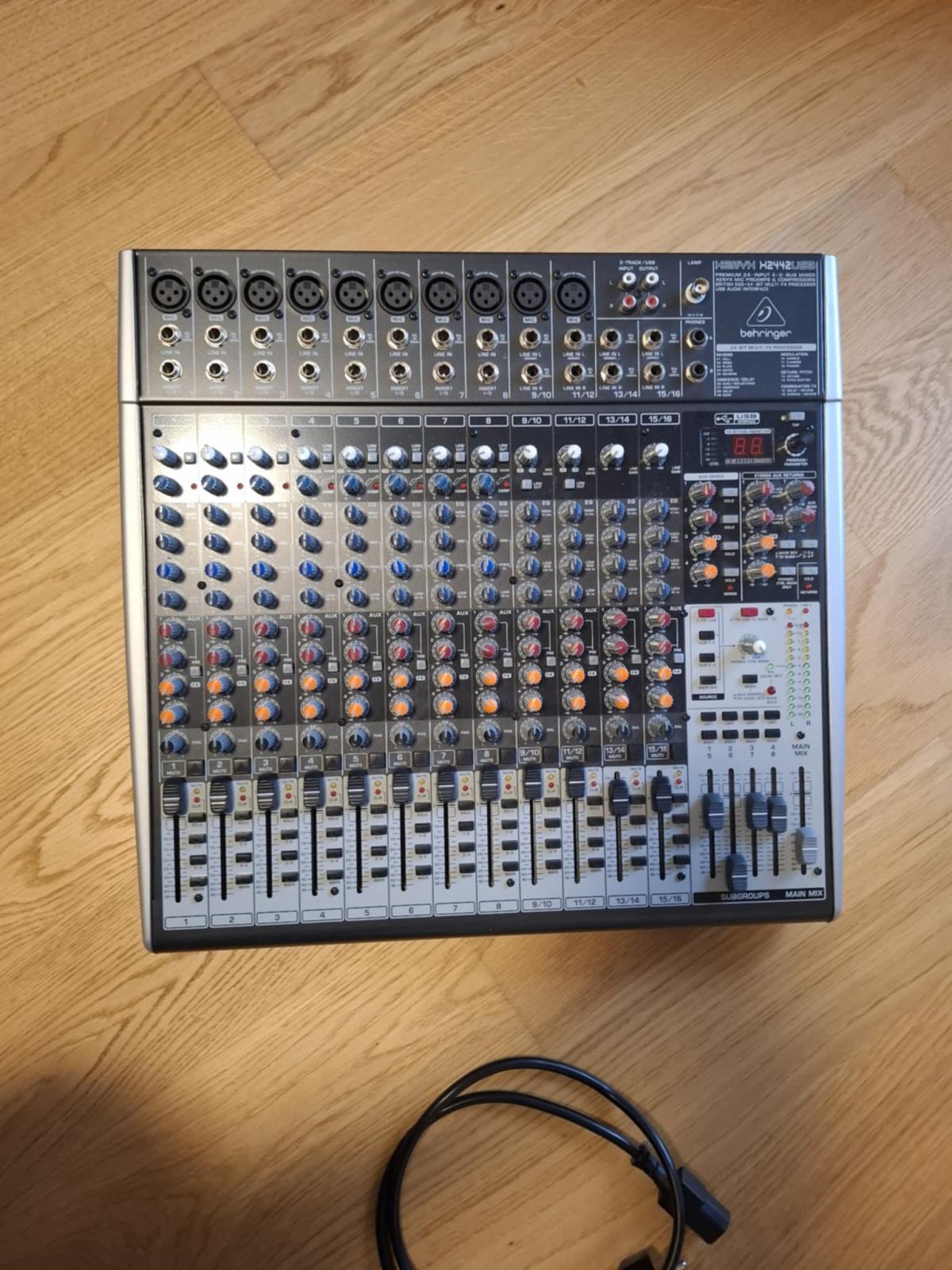 Behringer Xenyx X2442 USB