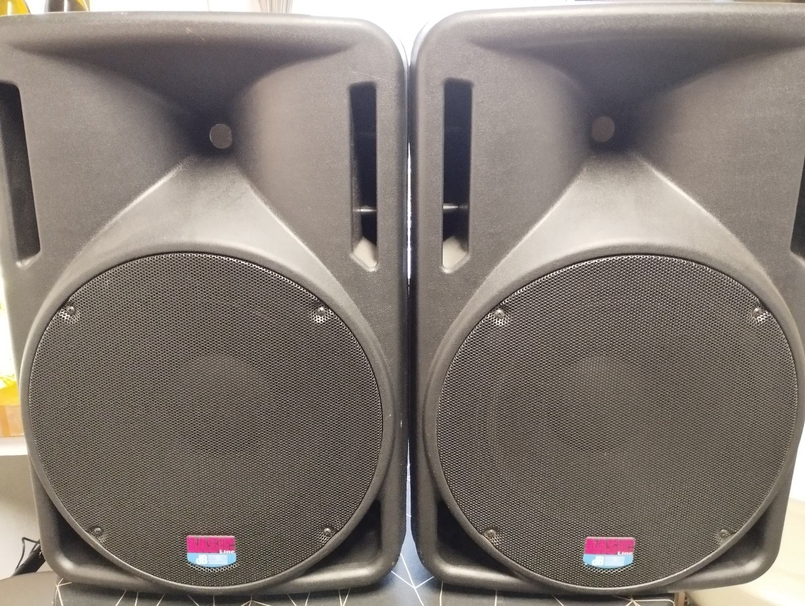 dB Technologies BASIC 200 + BASIC 400, aktivna zvočnika