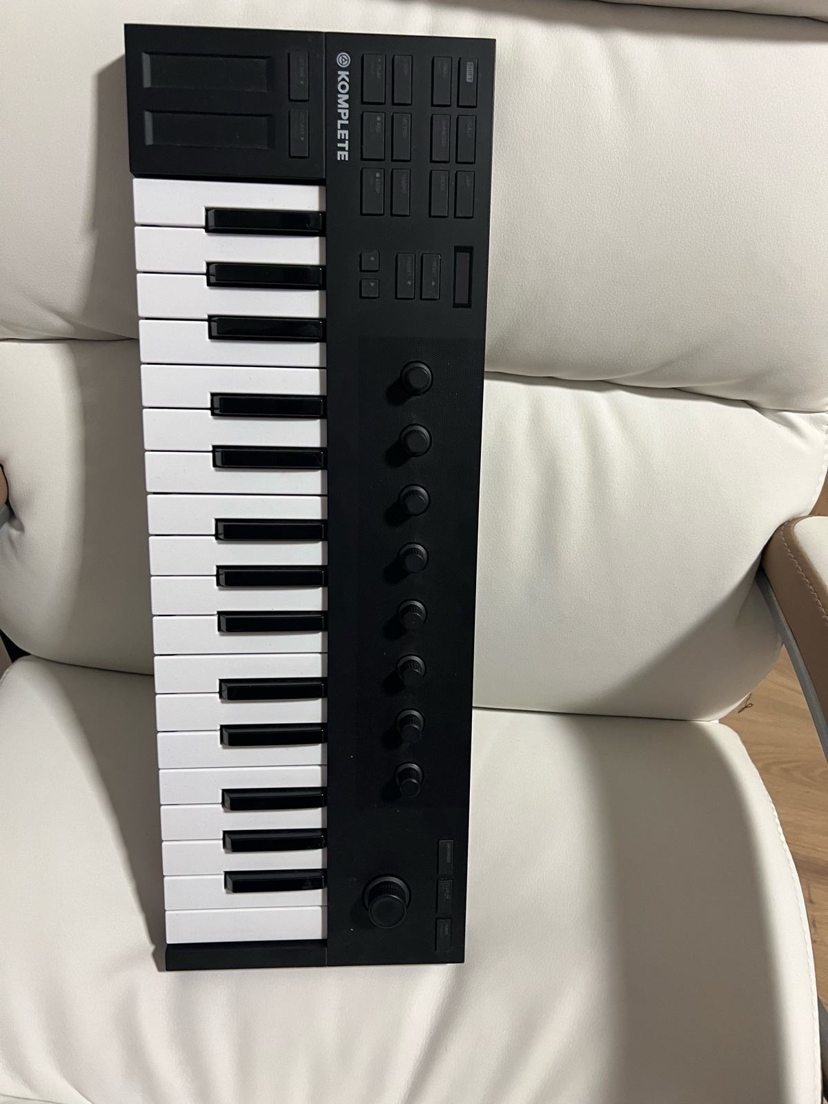 Klaviatura Komplete kontrol M 32
