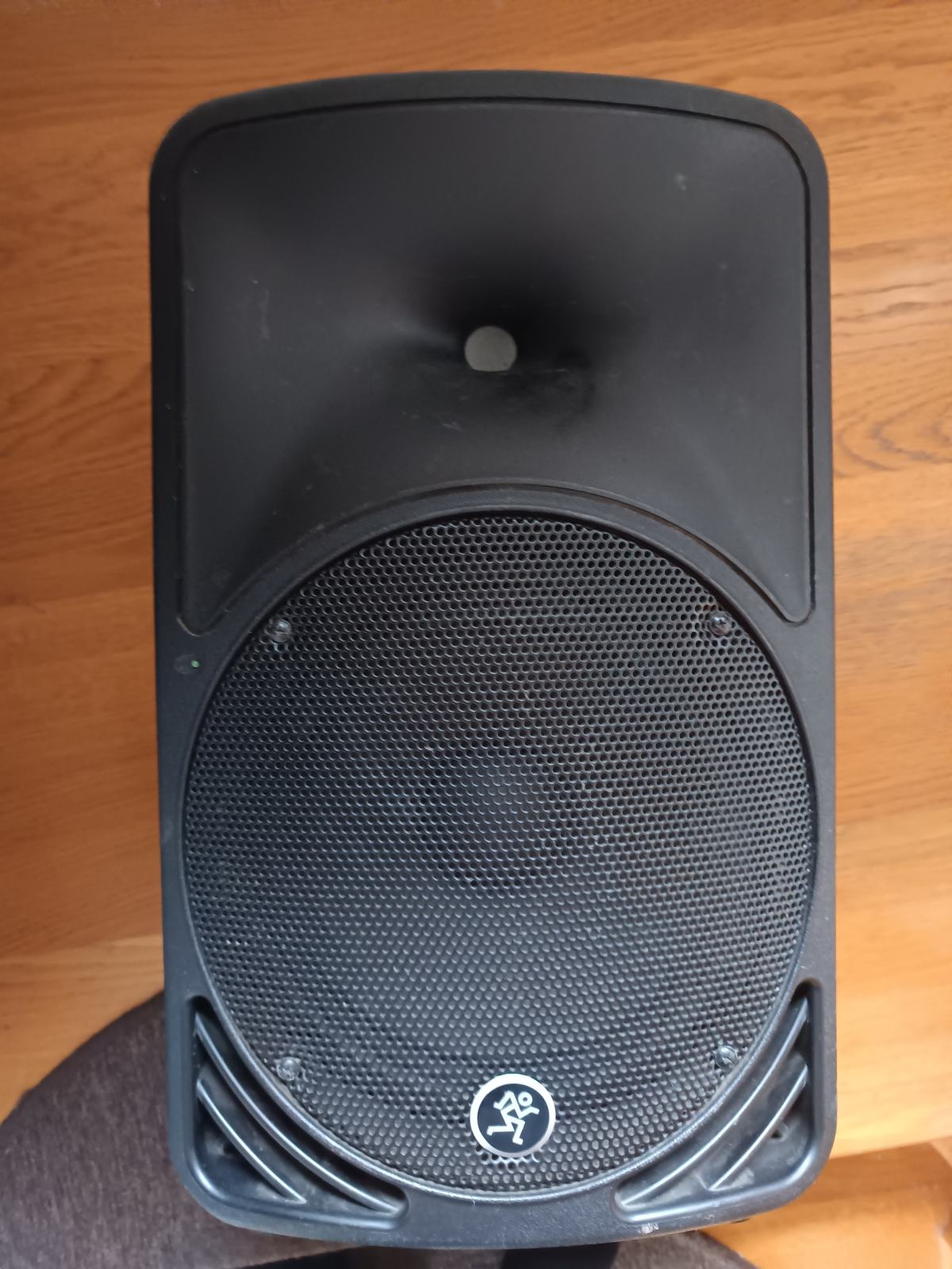 Mackie srm 350 v3