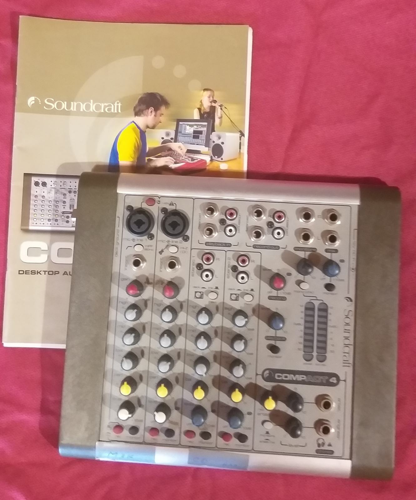 MIXER MIKSER MEŠALNA MIZA Soundcraft COMPACT 4