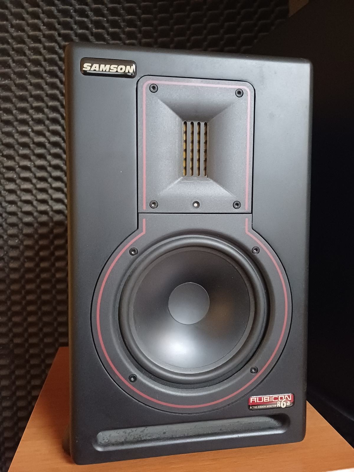 Monitorja Samson Rubicon r6a