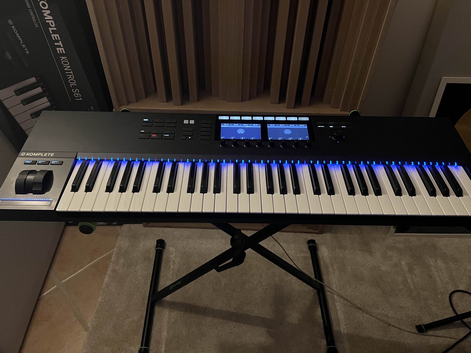 Native Instruments Komplete Kontrol S61 Mk2 Klaviatura MIDI
