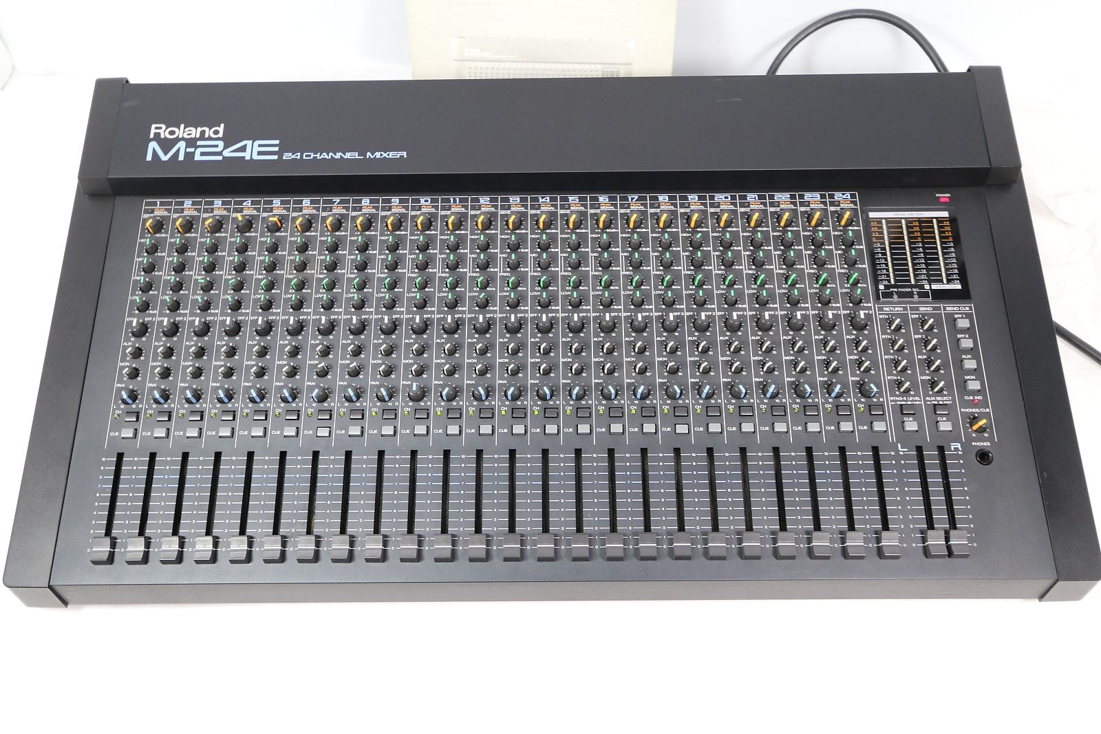 ROLAND MIXER M24E