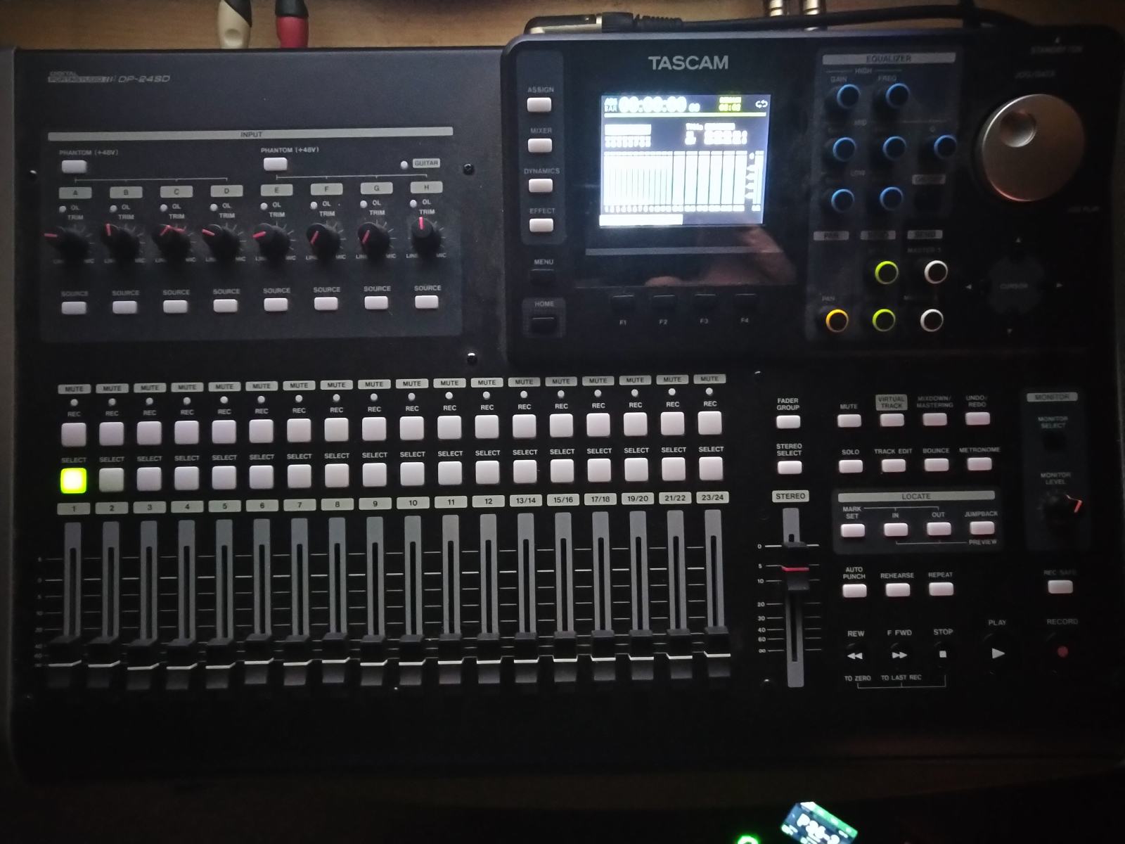 Tascam DP-24SD 24-Track Digital Portastudio