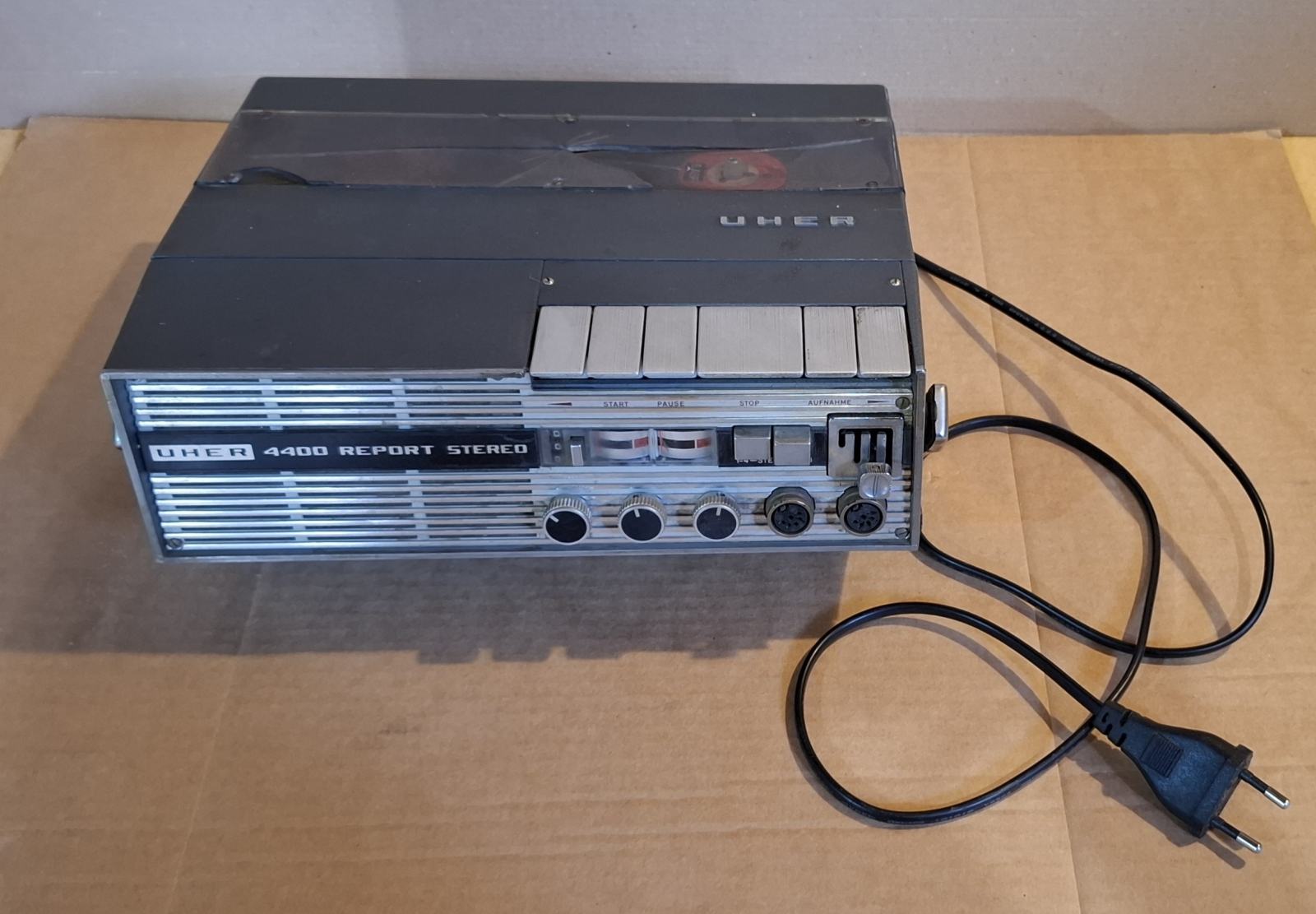 UHER 4400 REPORT STEREO Reel-to-reel audio tape - four - track