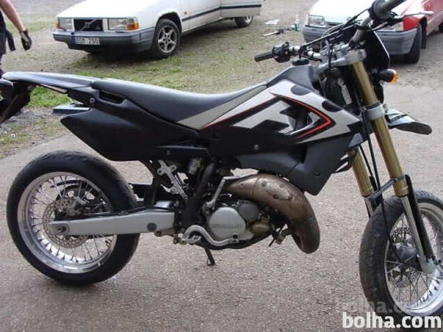 Husqvarna wre 125 sm po delih, 2002 l.