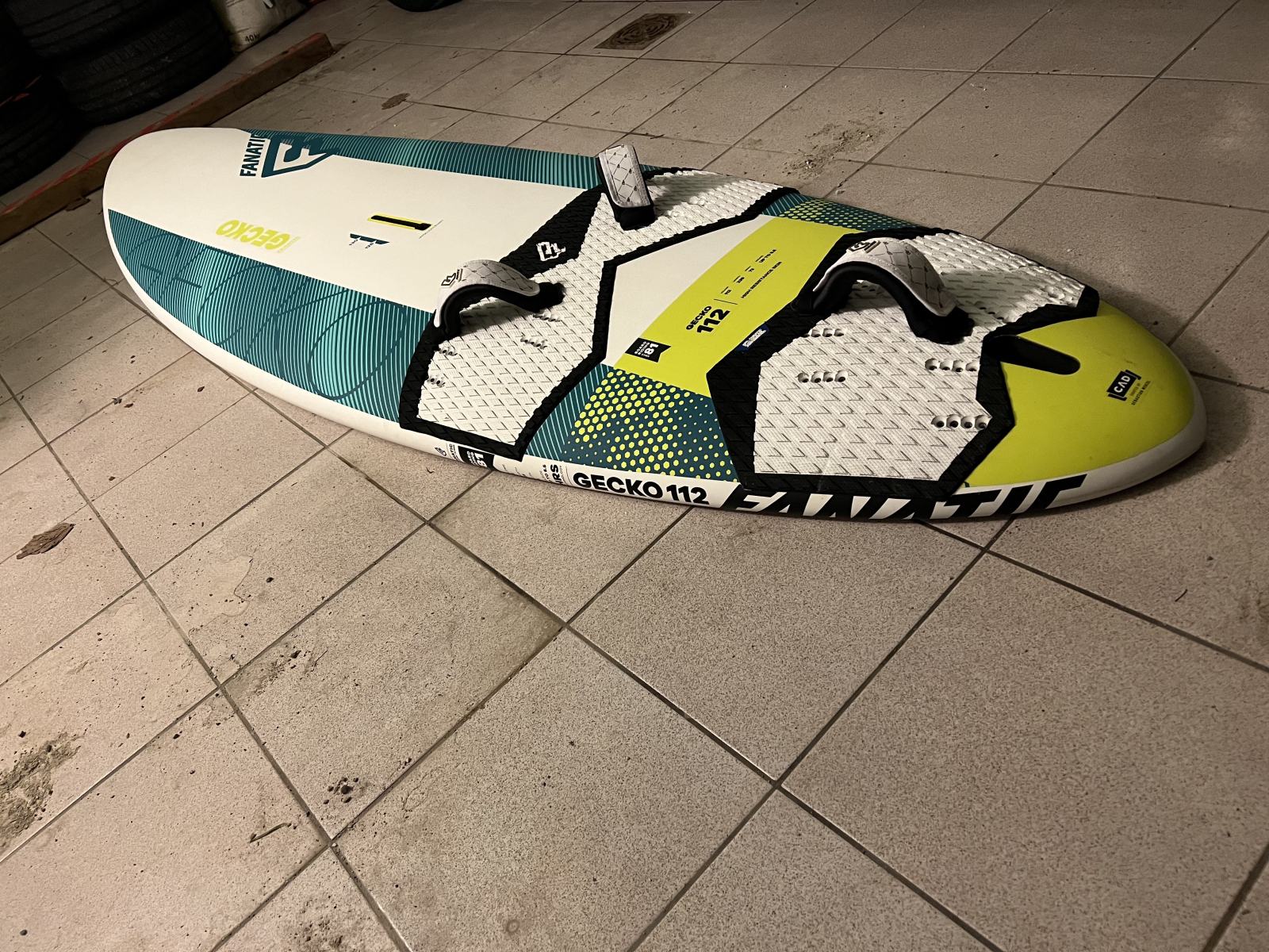 Fanatic Gecko 112 Surf + Fanatic Ride Rig 6.0 Jadro