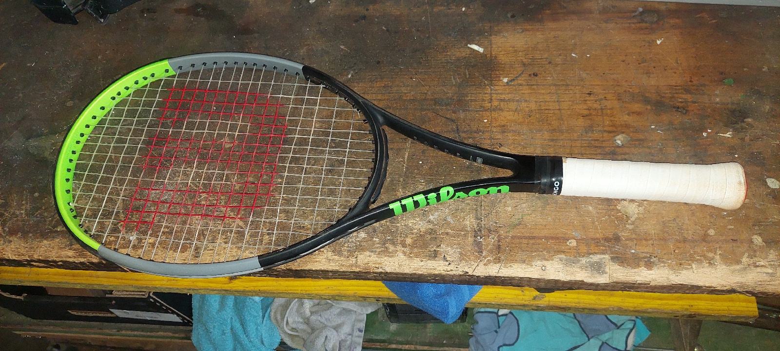 Tenis lopar-Blade