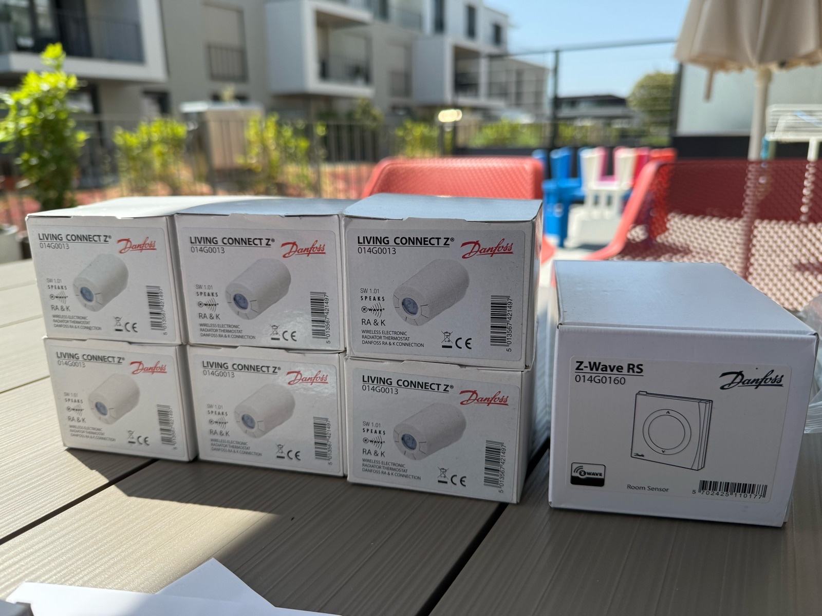 Termostatske glave in sobno tipalo Danfoss