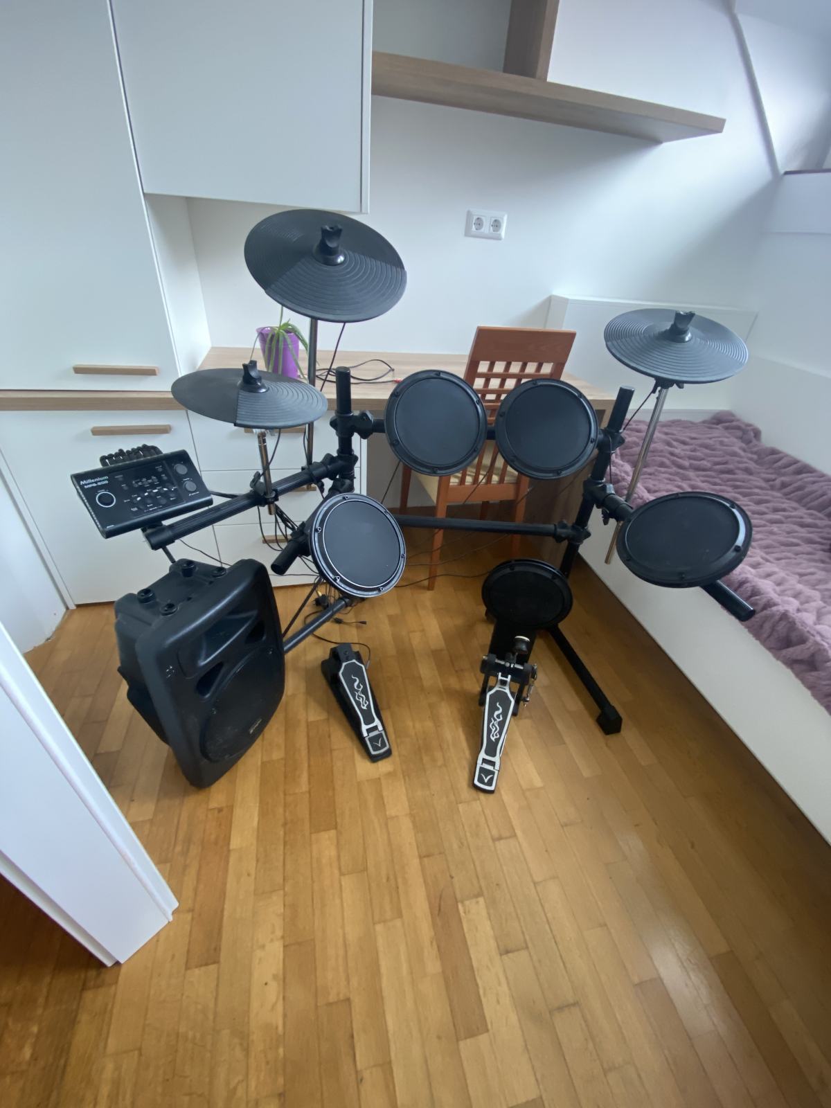 Električni bobni Millenium MPS-200 E-Drum z dodatnim zvočnikom 150W
