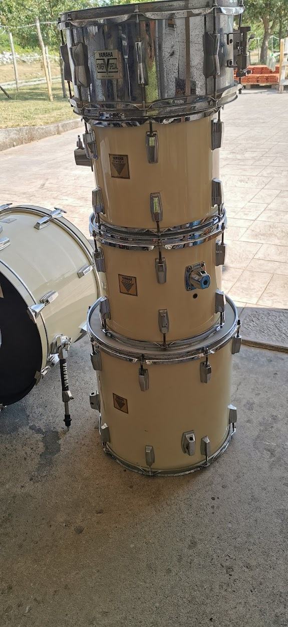 YAMAHA-POWER V / Bobni-Mohagonij