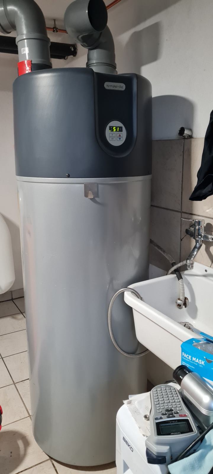 Prodam toplotno črpalko TERMOTEHNIKA TČ2VZ-221AVT 200l
