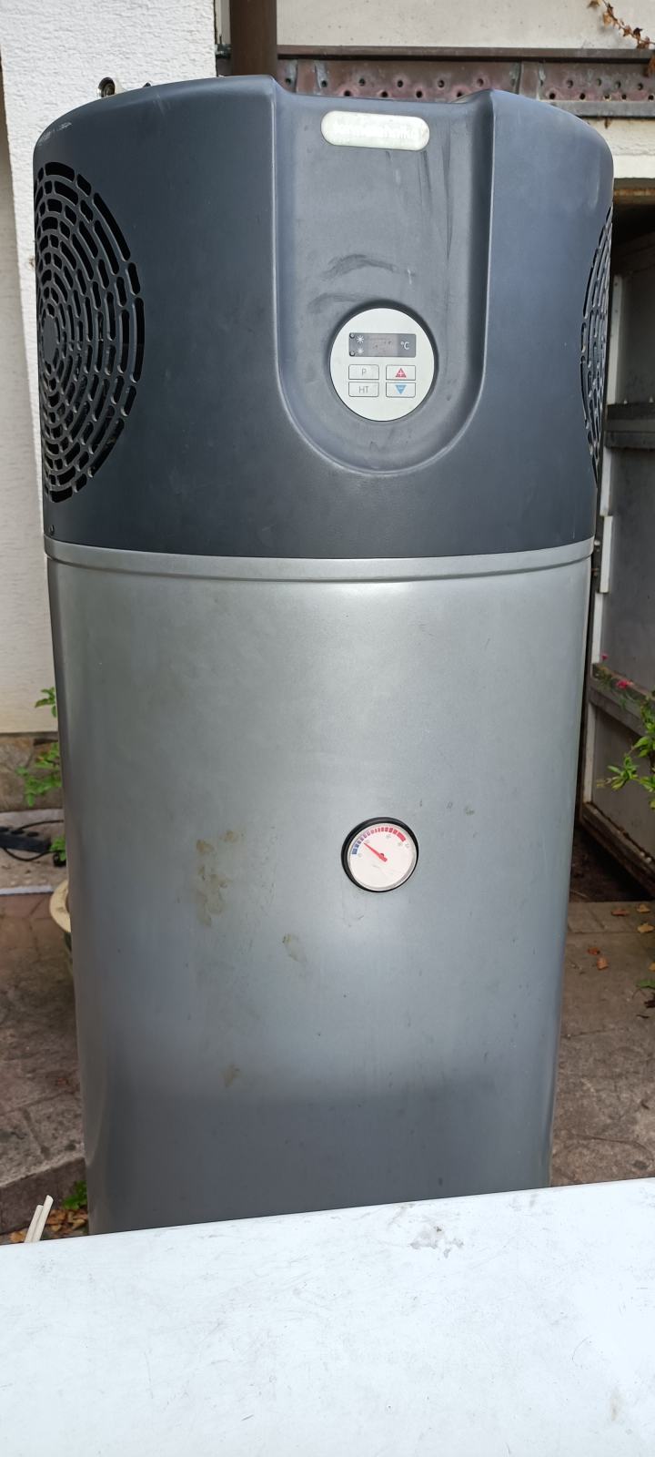 Termotehnika toplotna črpalka za sanitarno vodo