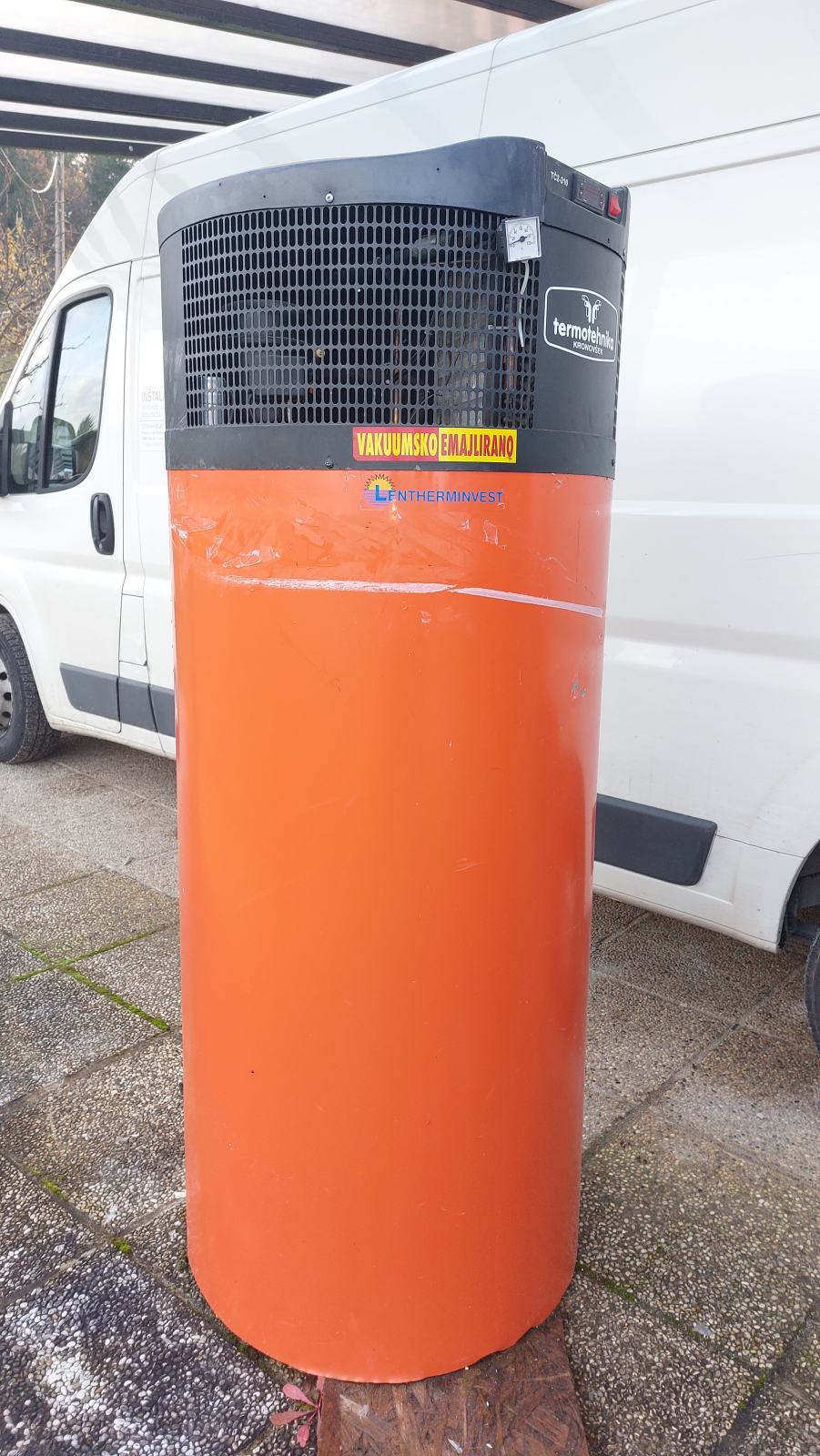 Toplotna črpalka za sanitarno vodo Termotehnika Kronovšek 300l
