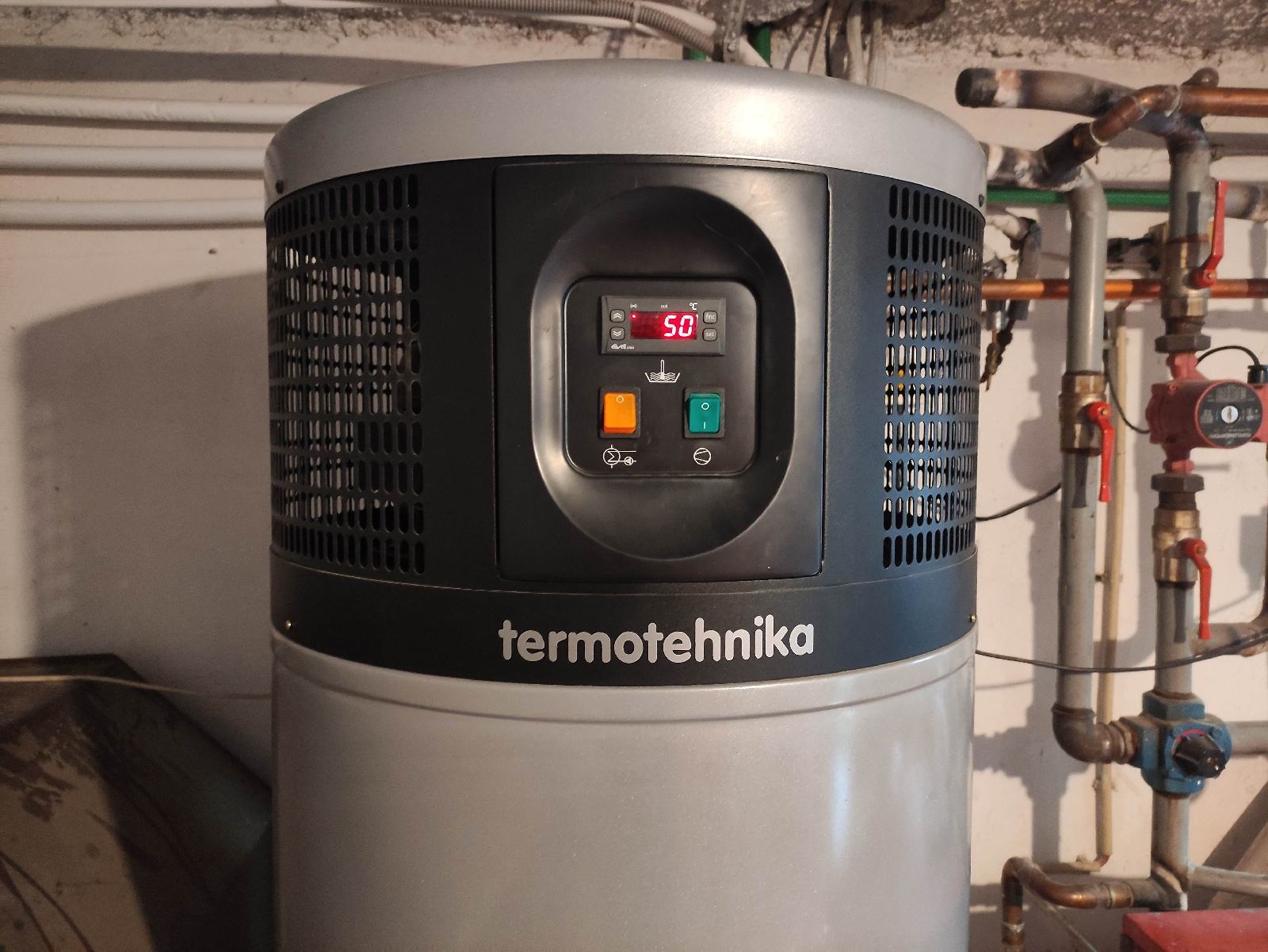 toplotna črpalka Termotehnika TČ2 200 za sanitarno vodo