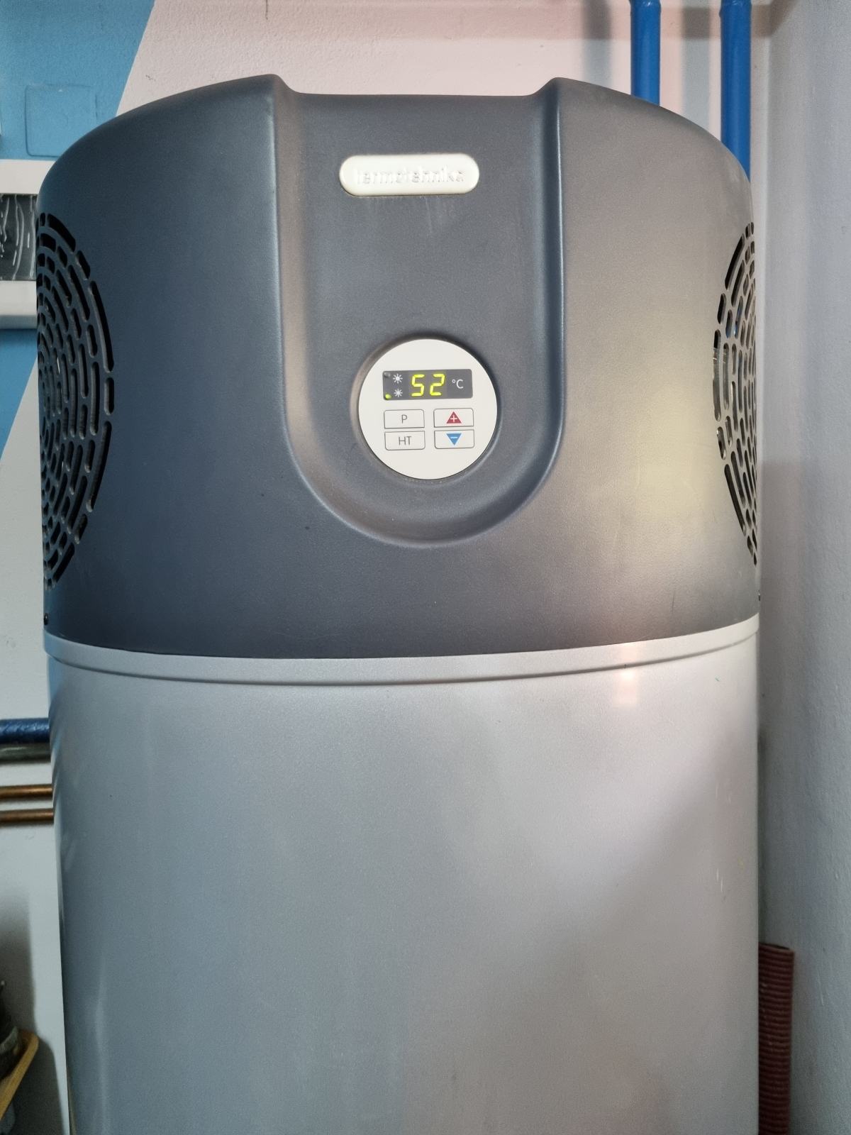 Toplotna črpalka zrak-voda za ogrevanje sanitarne vode Termotehnika