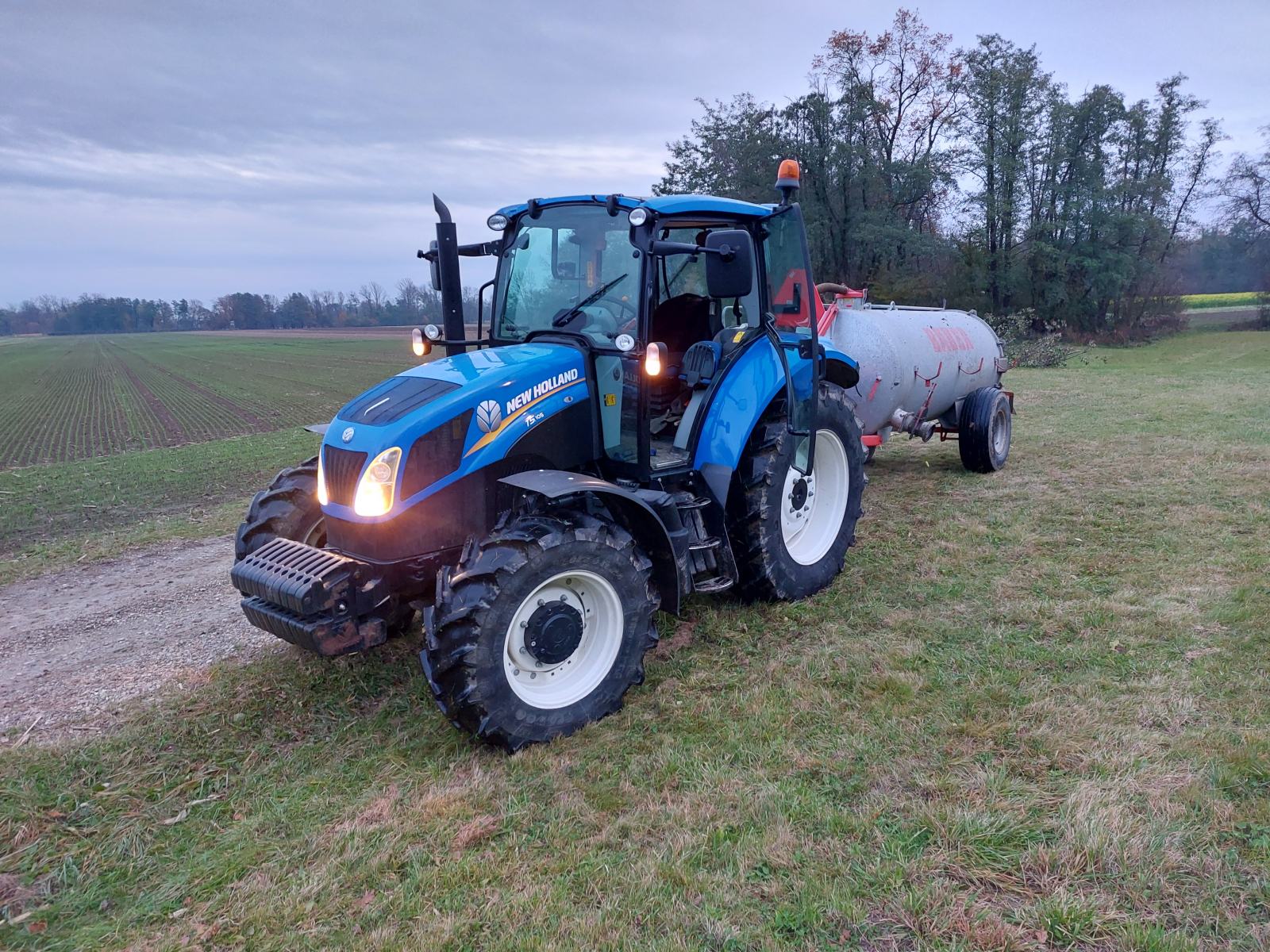 kupim traktor do 100ks