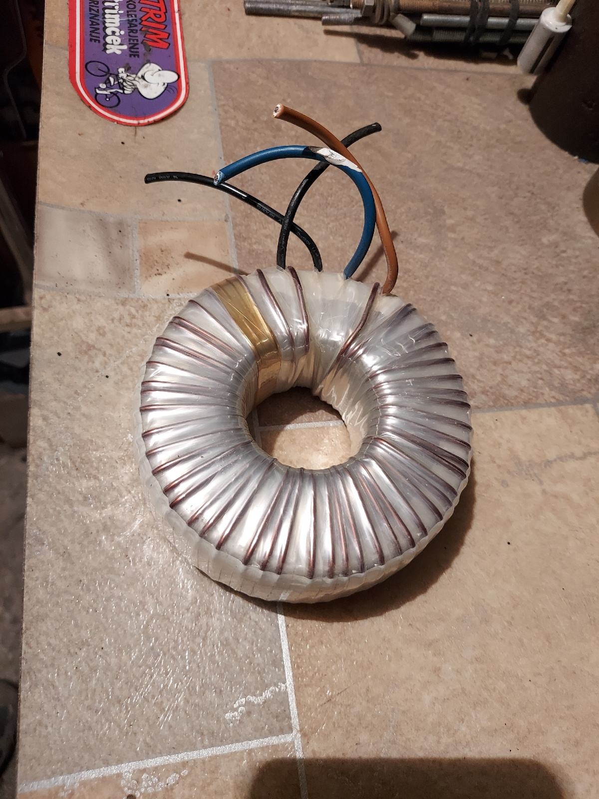 Transformator trafo toroidal 220--12V- 150 VA