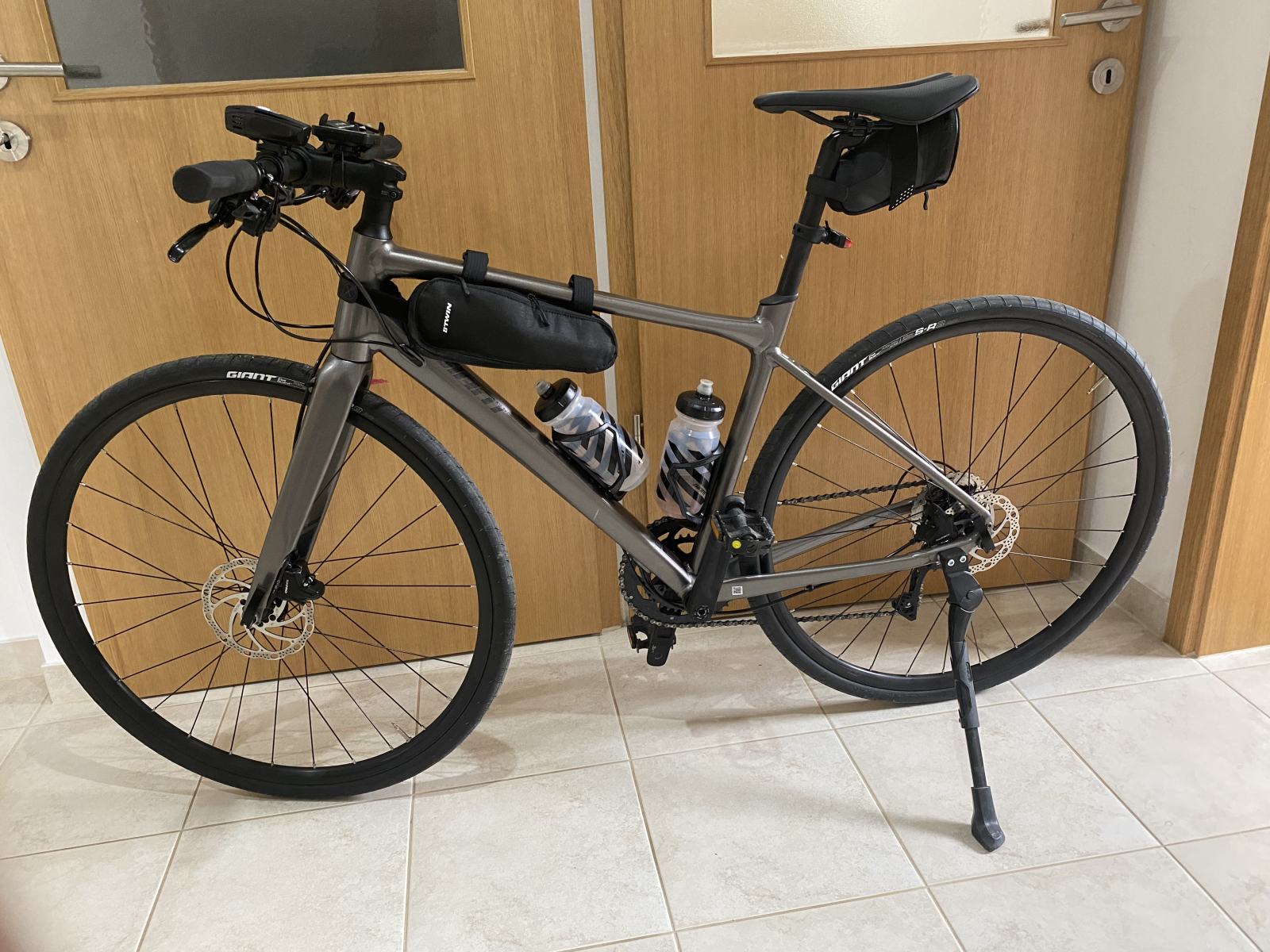 Cestno/Fitnes kolo Giant Fastroad SL 1 2022