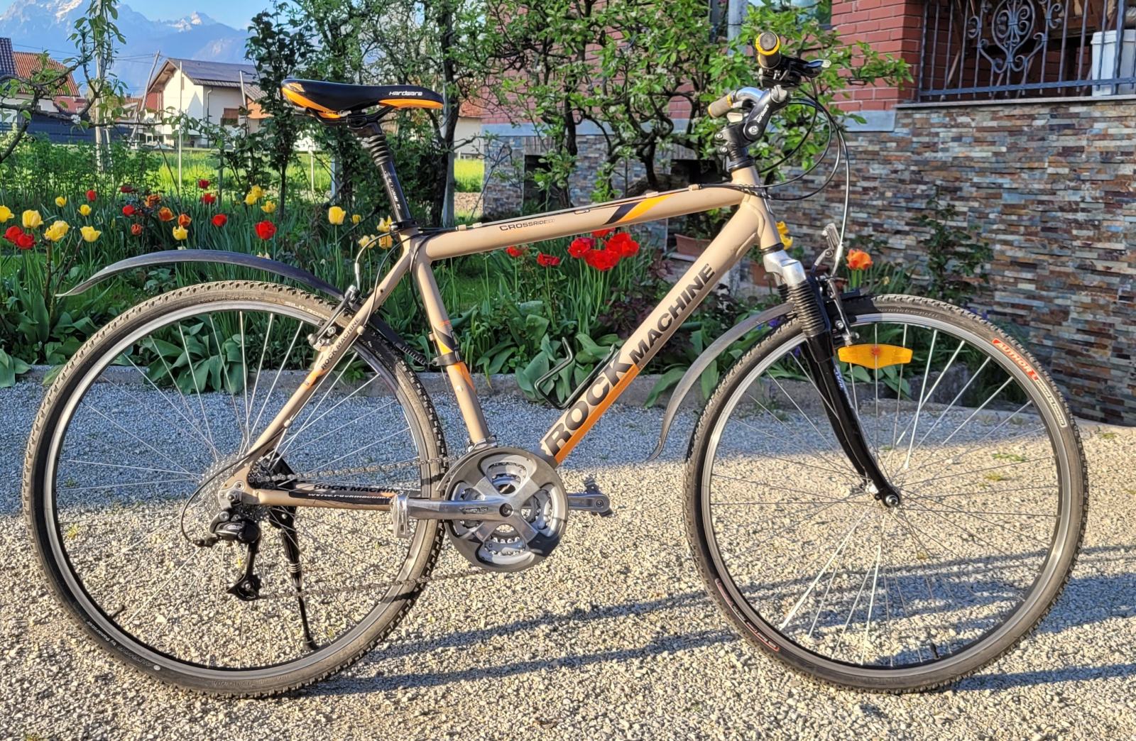 Treking kolo Rockmachine